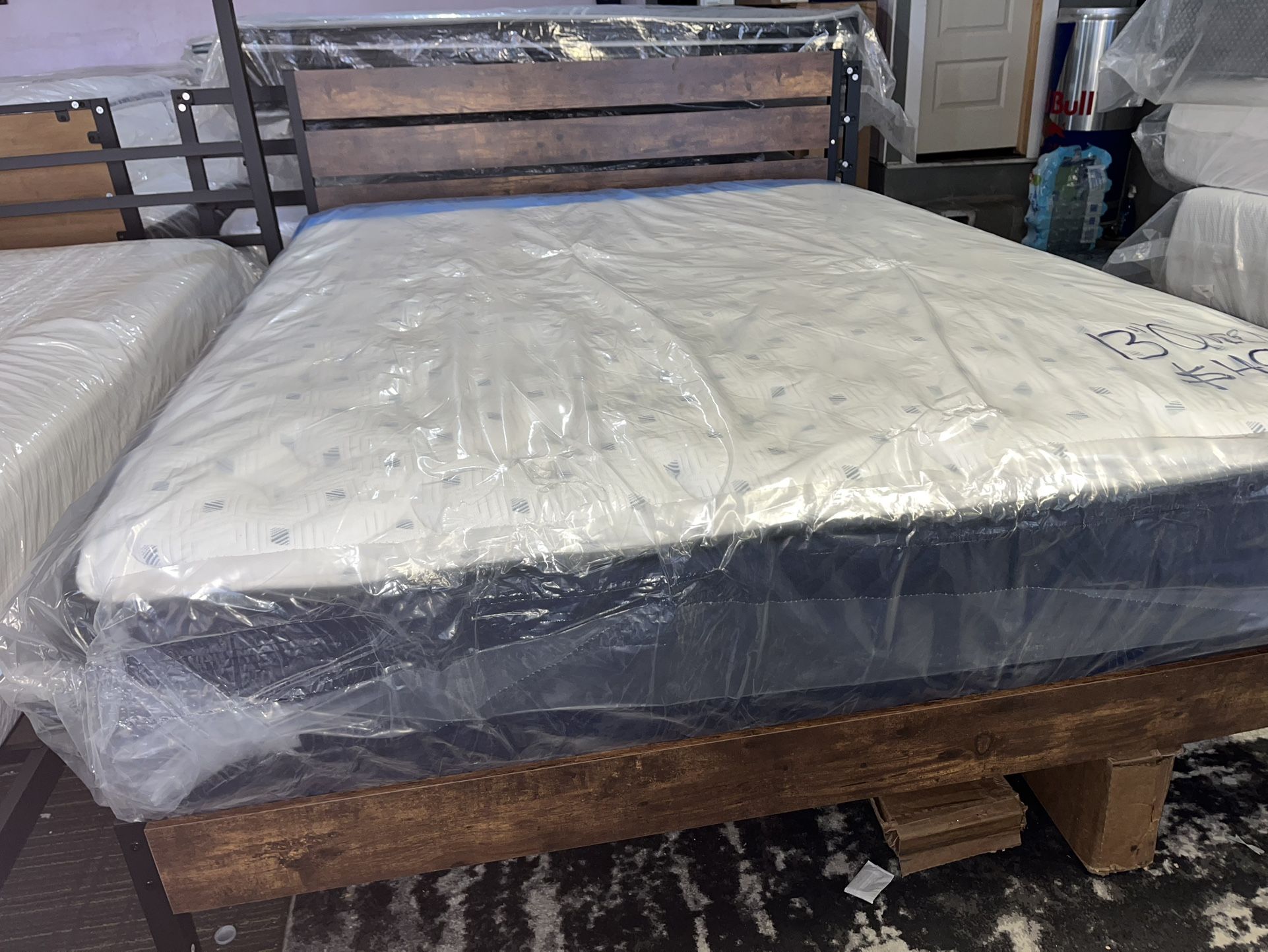 New Amazing Lux Queen-Firm Hybrid Mattress. Excellent Quality And The ...