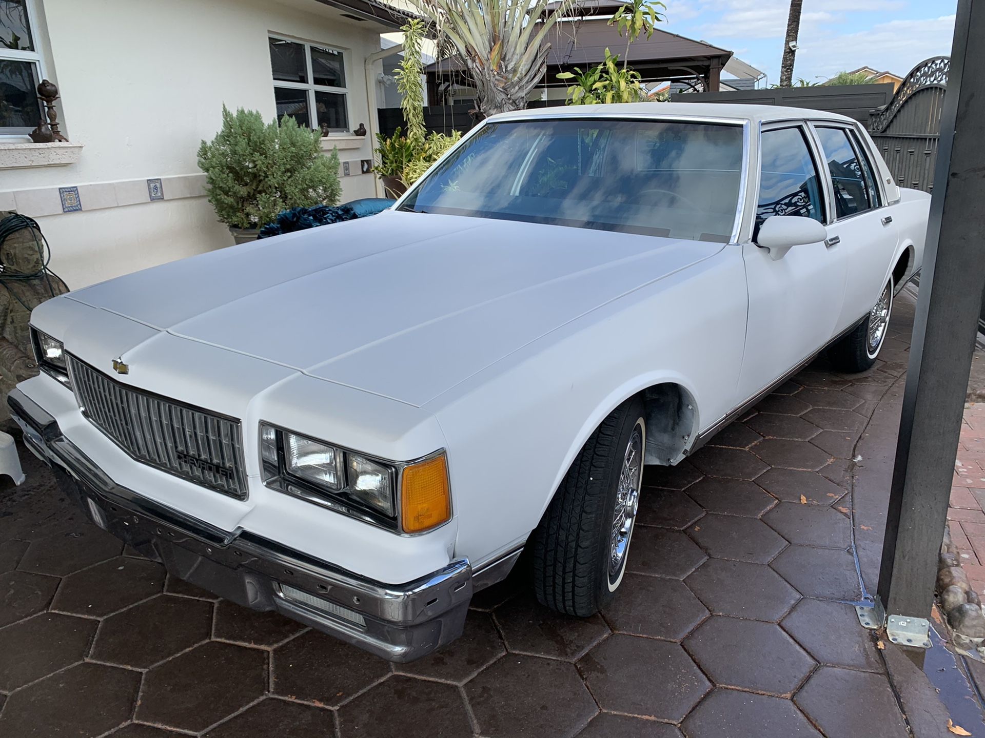 1986 Chevrolet Caprice for Sale in Hialeah, FL - OfferUp
