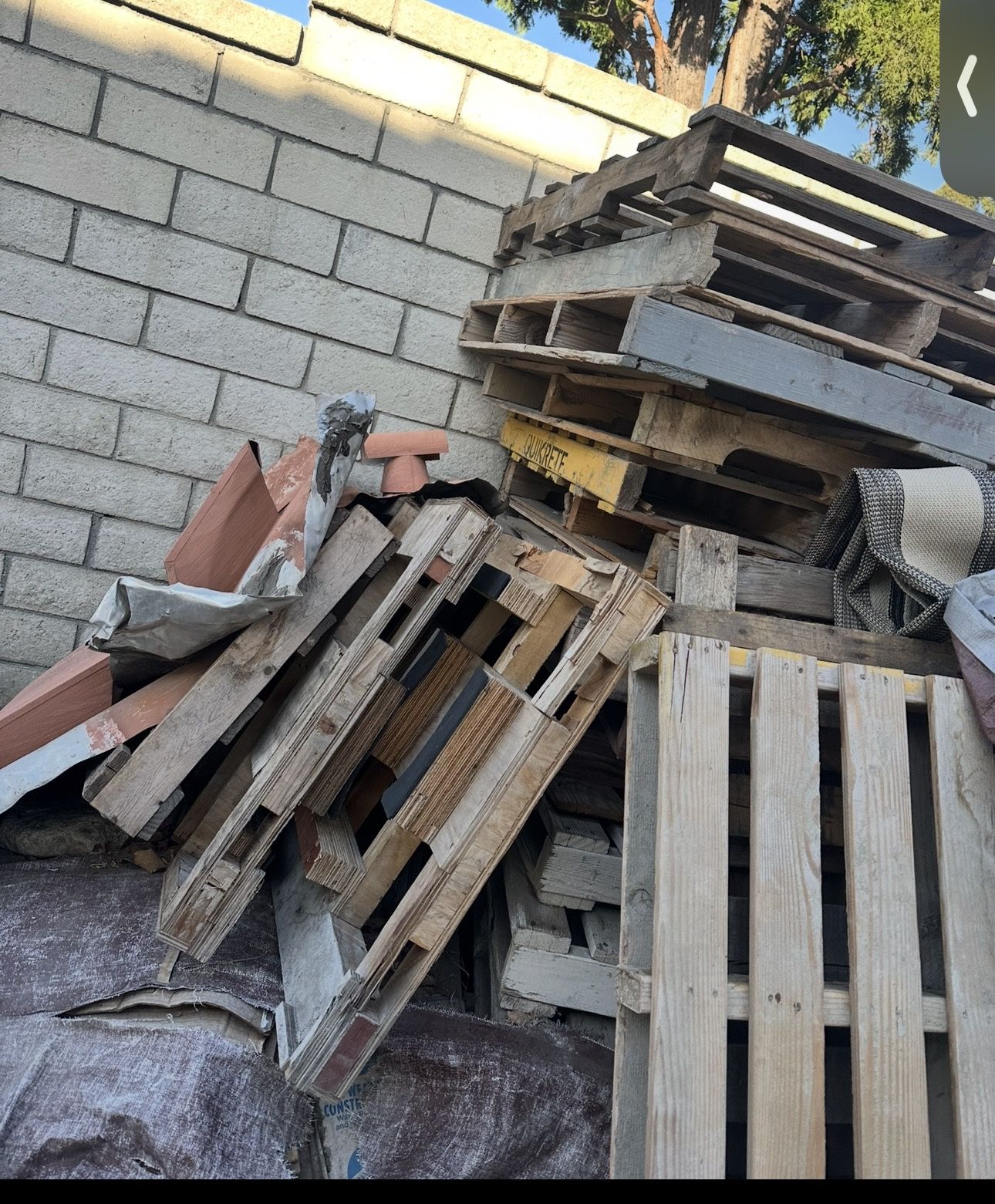 Free Pallets FREE WOOD PALLETS – Various Sizes (Pick Up Only) for Sale ...