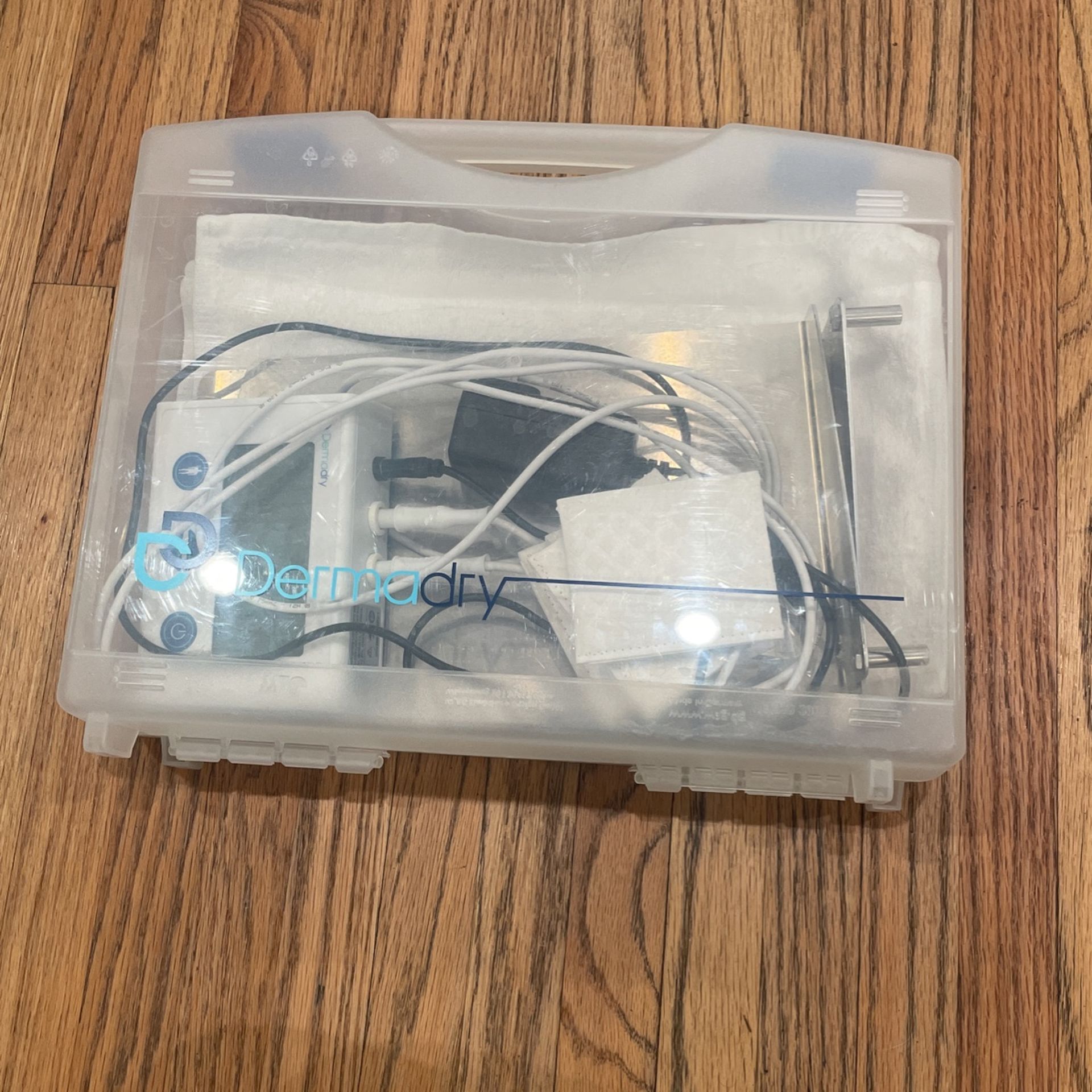 Dermadry Iontophoresis Machine for Sale in West Hollywood, CA - OfferUp