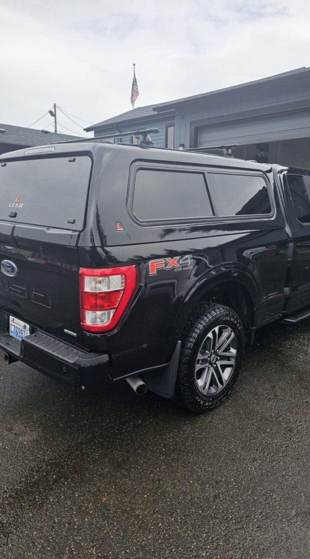 Leer Canopy F150 2021+ for Sale in Issaquah, WA - OfferUp