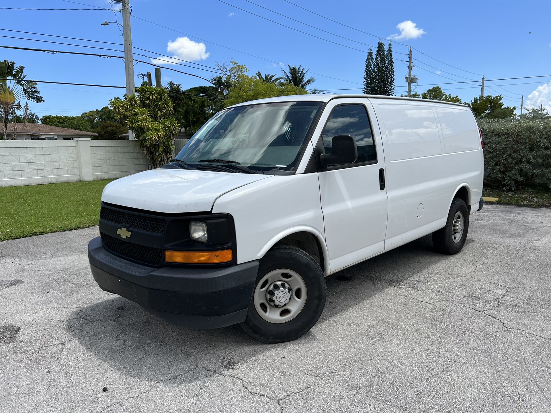 2017 Chevrolet Express for Sale in Miami Gardens, FL - OfferUp