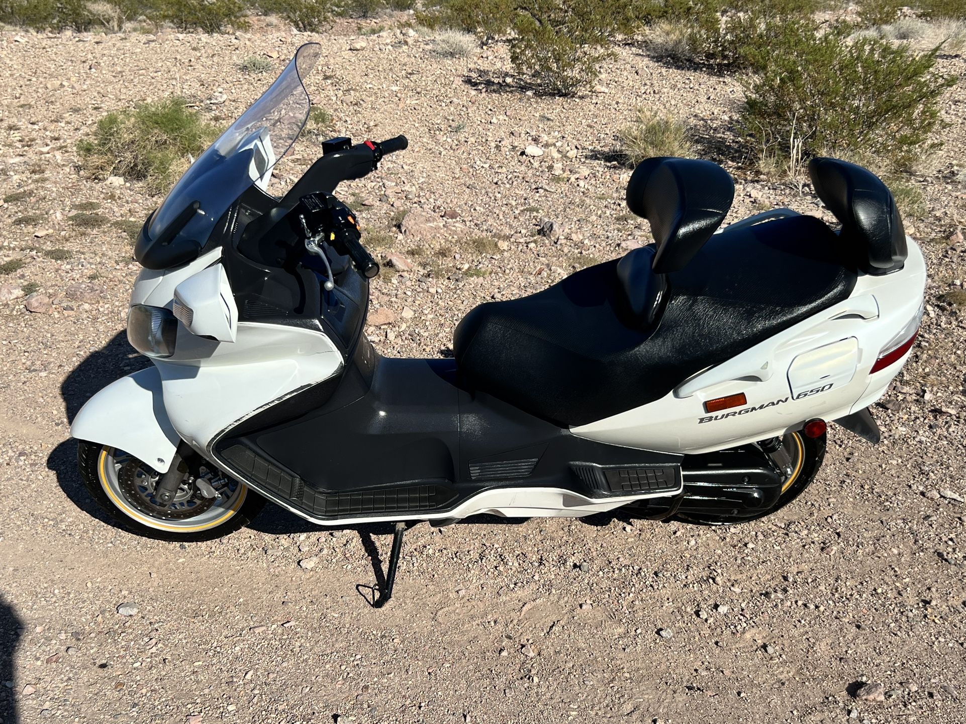 Suzuki 650 Bergman. Scooter Motorbike 2009 Great Machine. 3000 Miles ...