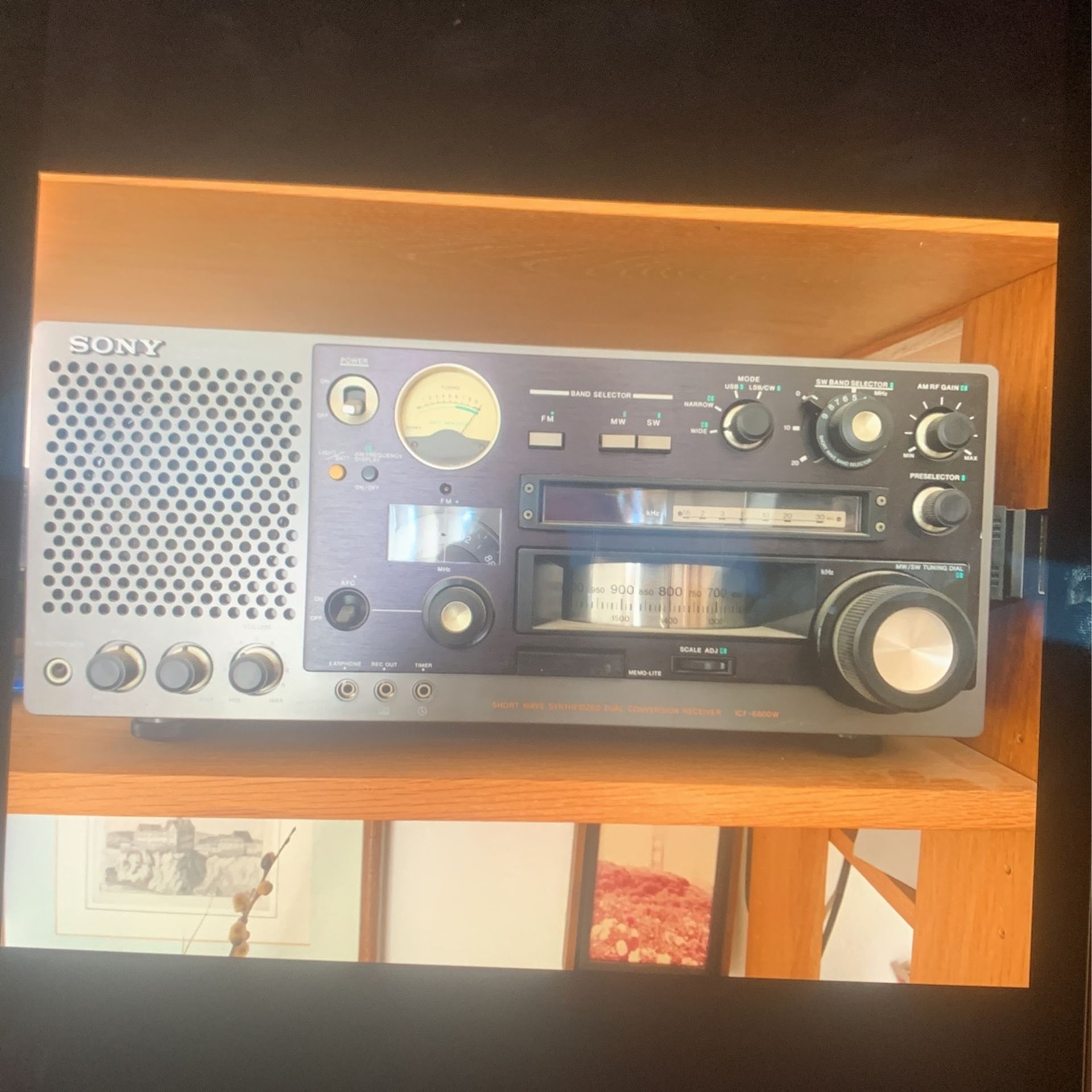 Sony ICF - 6800 W Short Wave Synthesized Dual Conversion Receiver for ...