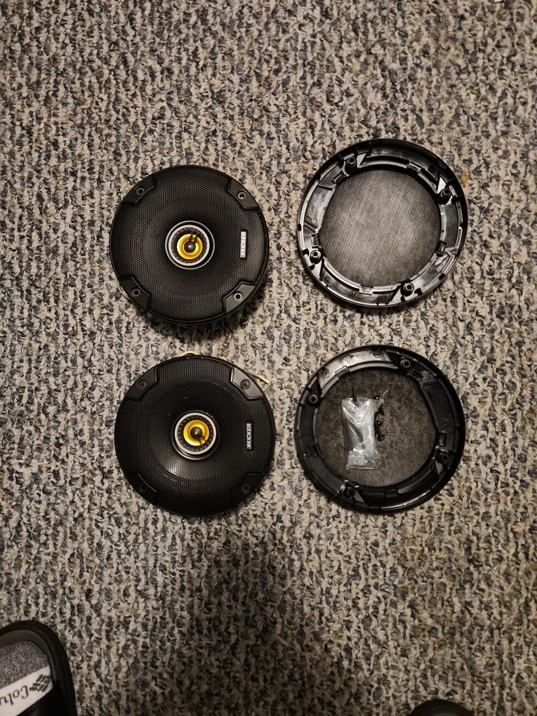 Kicker 5 1/4 inch 225 watts Speakers for Sale in Altamonte Springs, FL ...