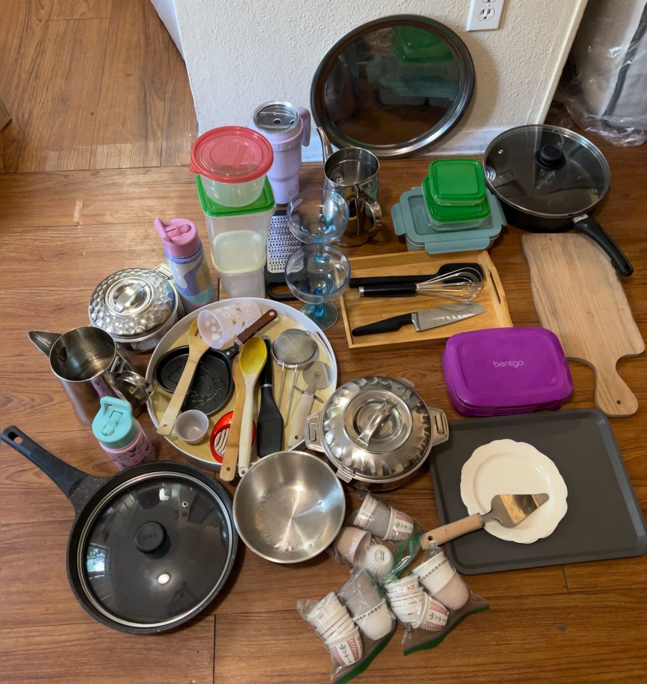 All These Random kitchen Stuff for 20$. Pots.Utensils.Trays,Mugs ...