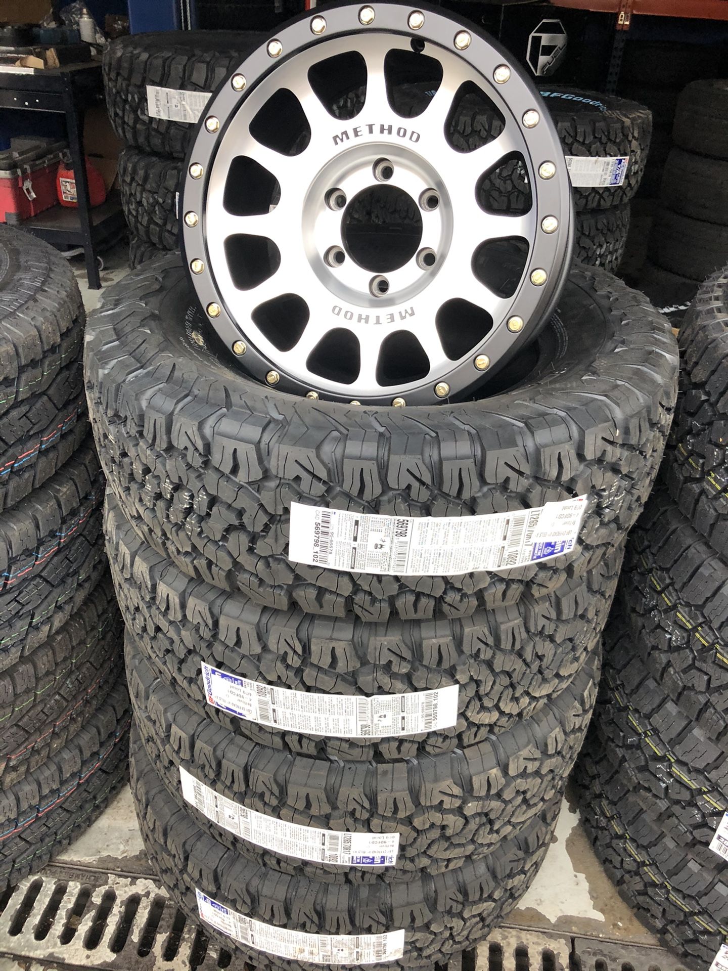 Method nv 305 wheels with bfgoodrich ko2 265/70/17 Tacoma 4runner ...