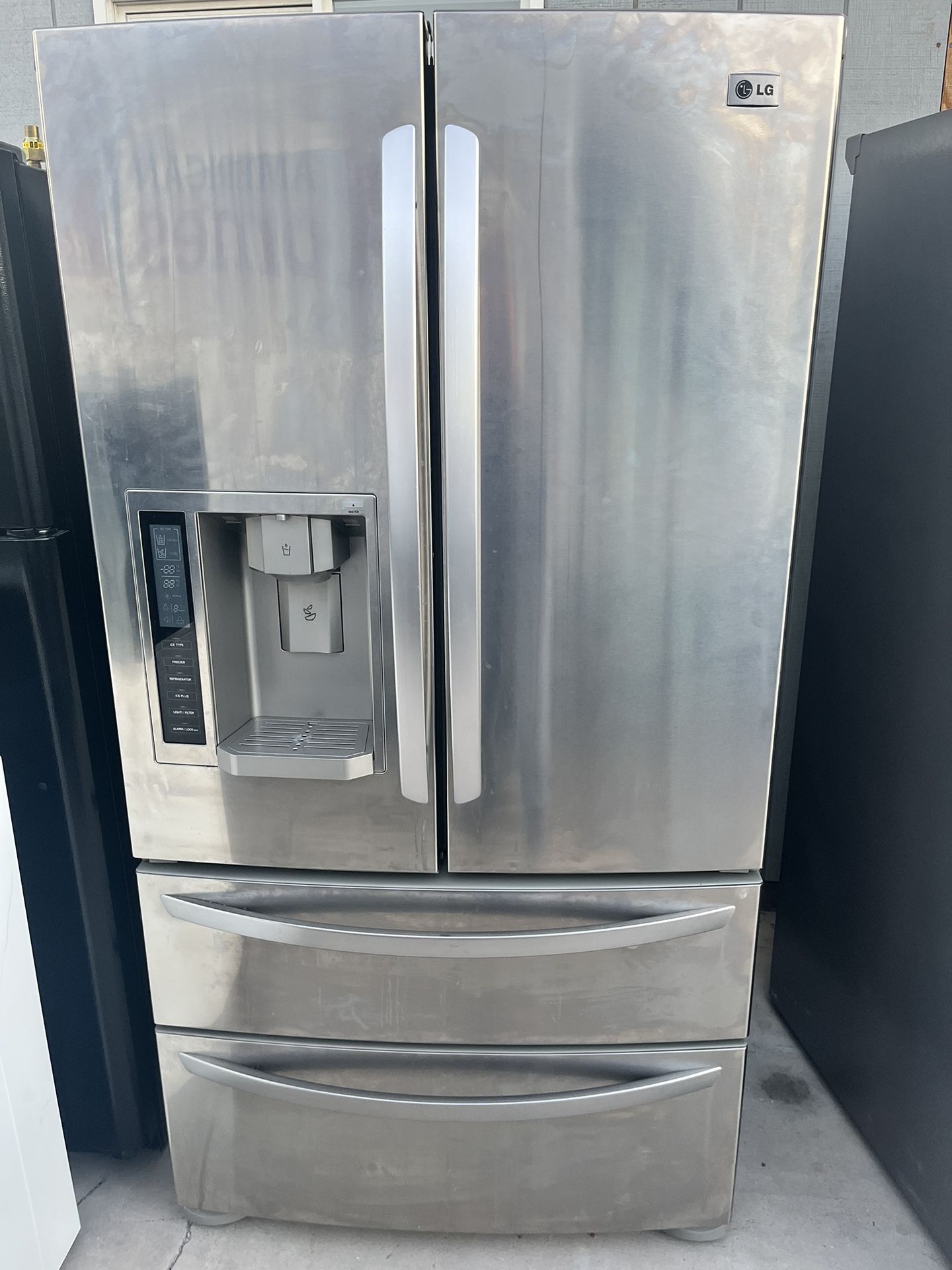 LG Stainless Steel Refrigerator for Sale in Las Vegas, NV - OfferUp