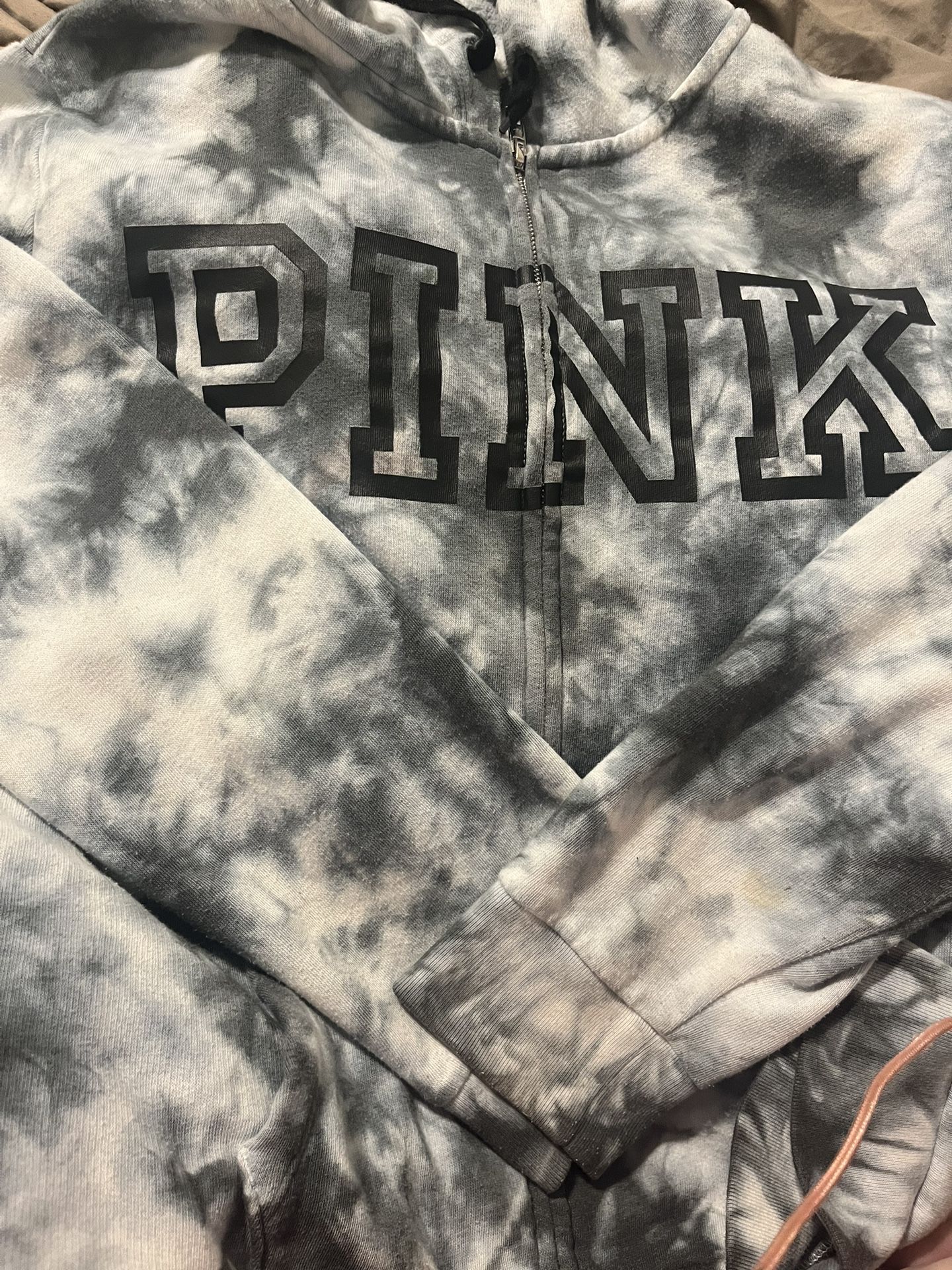 VS Pink Tye Dye Hoodie for Sale in San Antonio, TX - OfferUp
