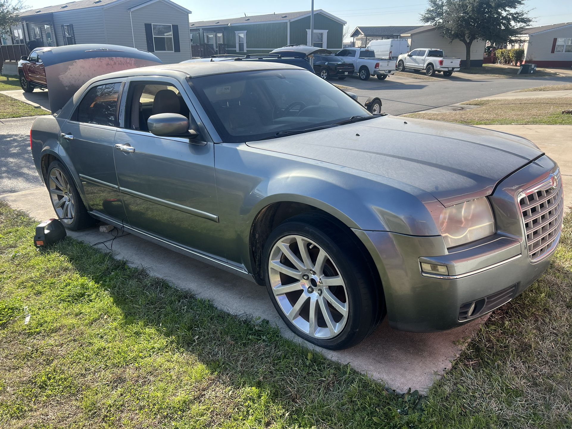 06 Chrysler 300 V6