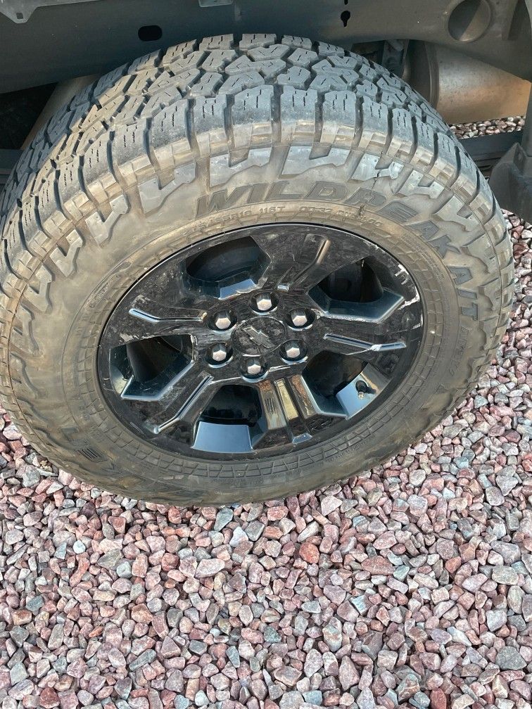 18s Oem Chevy Z71 Wheels for Sale in Glendale, AZ - OfferUp