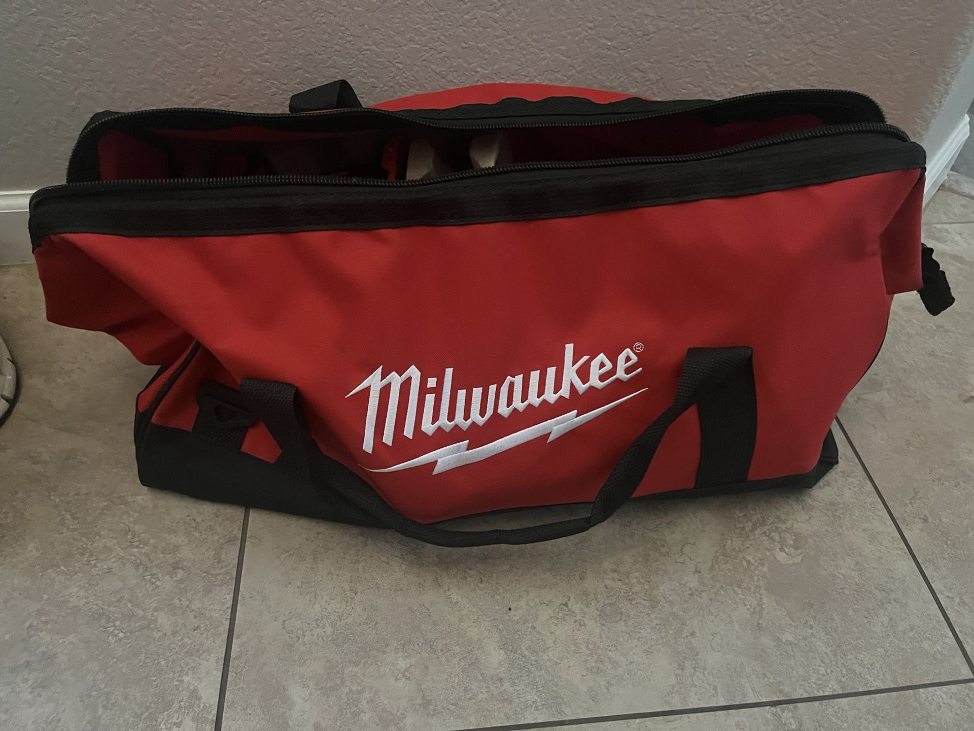 Milwaukee Tool Set for Sale in Mesa, AZ - OfferUp