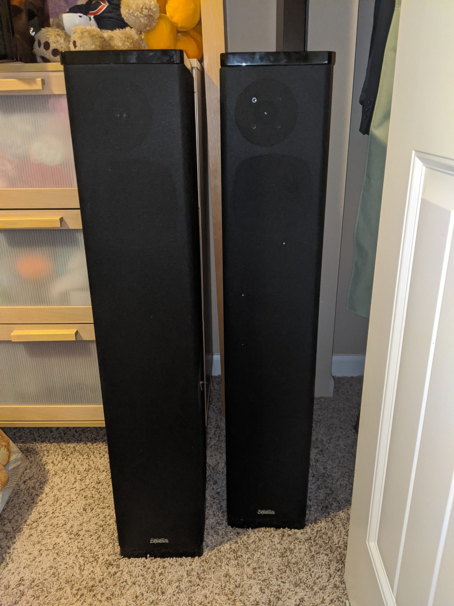 SVS Subwoofer PB10 ISD, Definitive Technology BP8 towers CLR1000 center ...