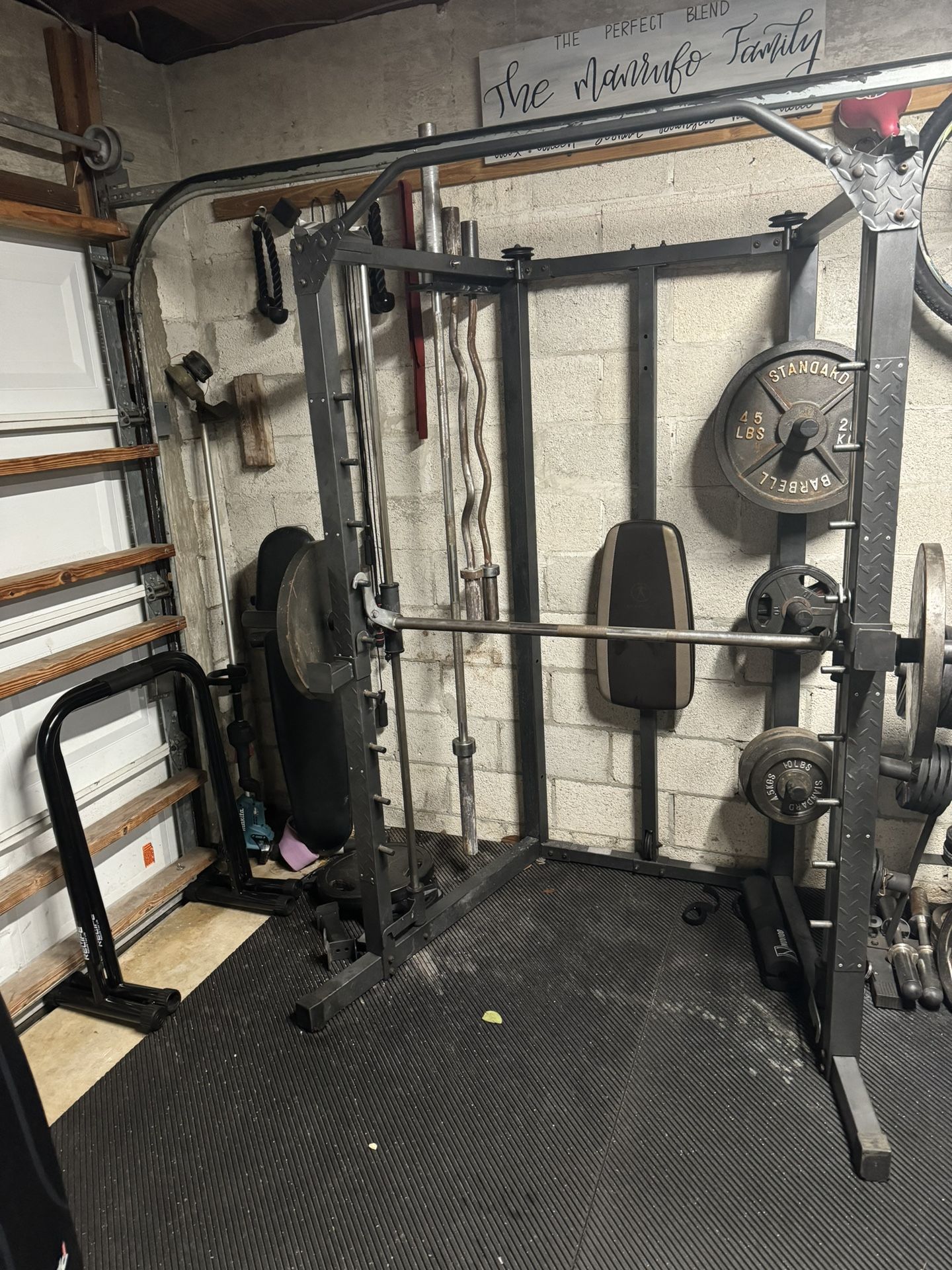 Home Gym With Smith Machine cage for Sale in Miami, FL - OfferUp