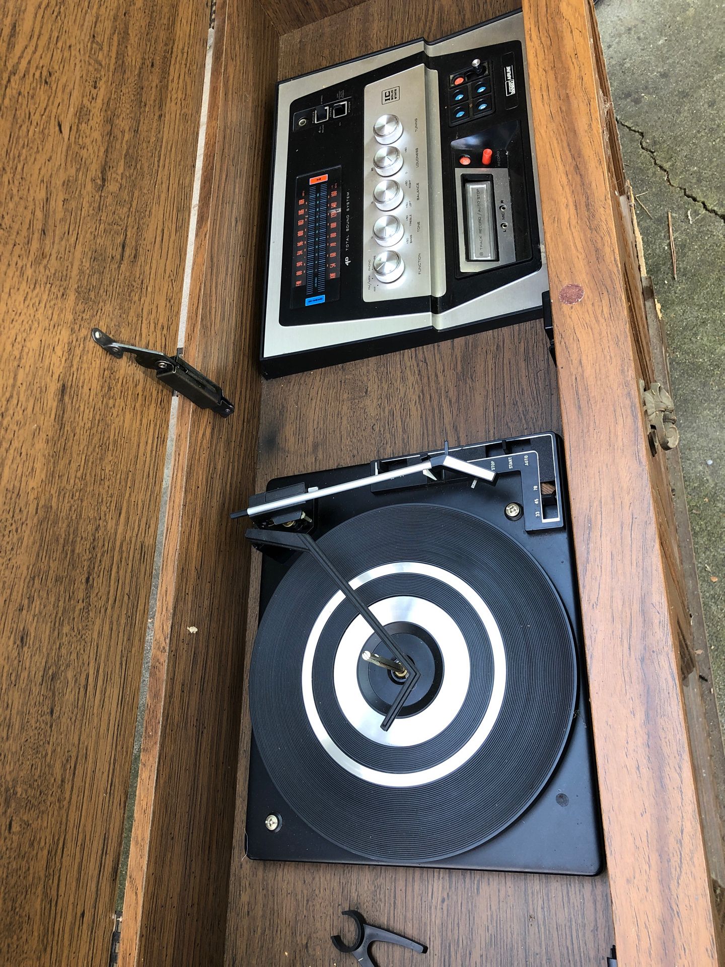 Free eight track player and turntable for Sale in Carmichael, CA - OfferUp