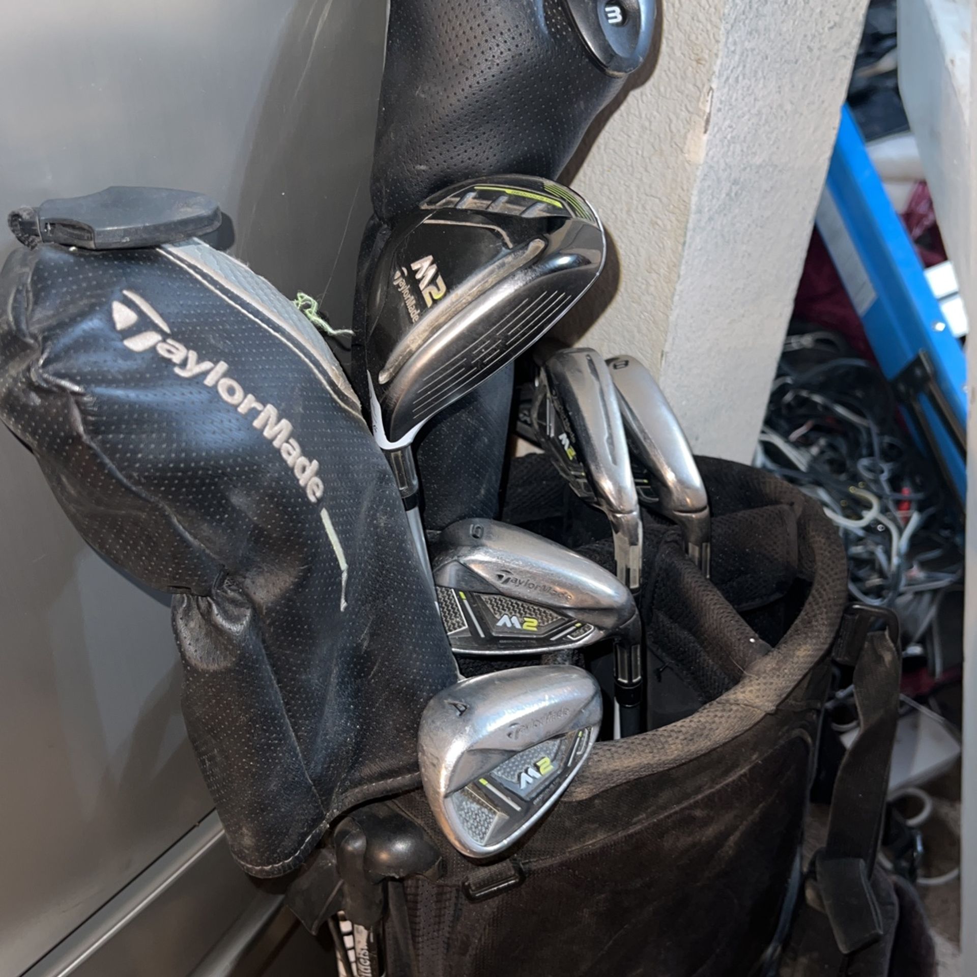 Taylormade Golf Clubs And Case for Sale in Auburn, WA - OfferUp