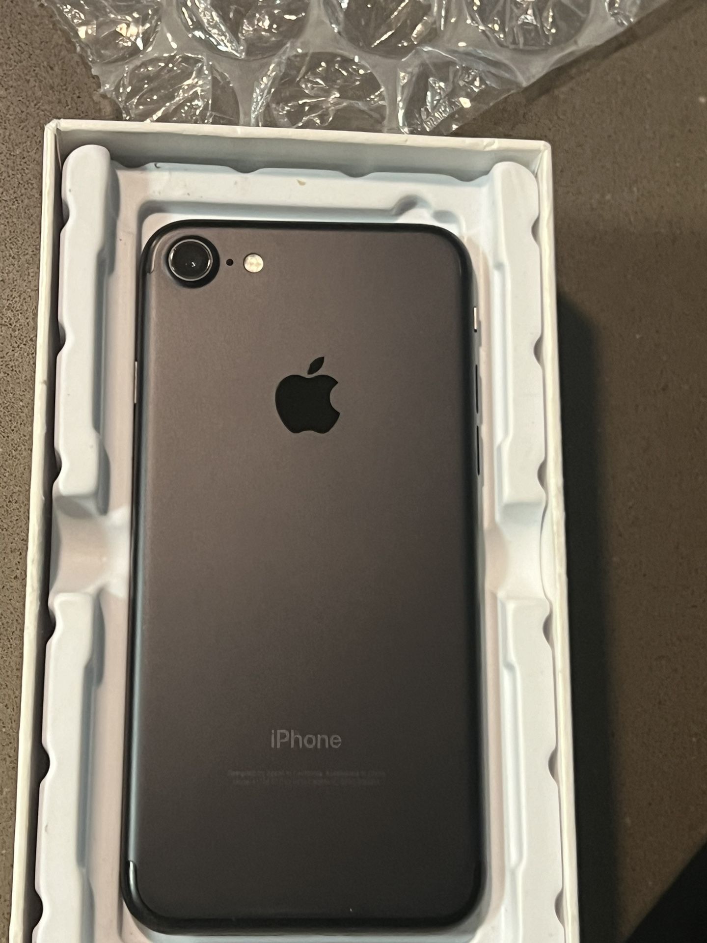 iPhone 7 256GB Like New Condition AT&T and Cricket 100% Battery Health ...