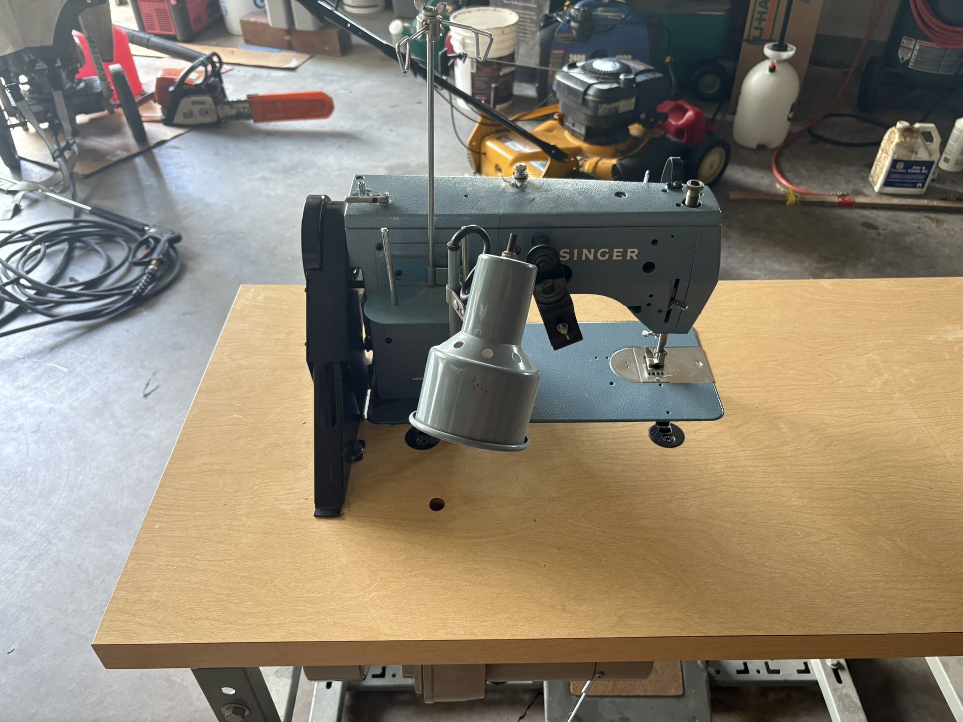 Singer Sewing Machine for Sale in Federal Way, WA - OfferUp