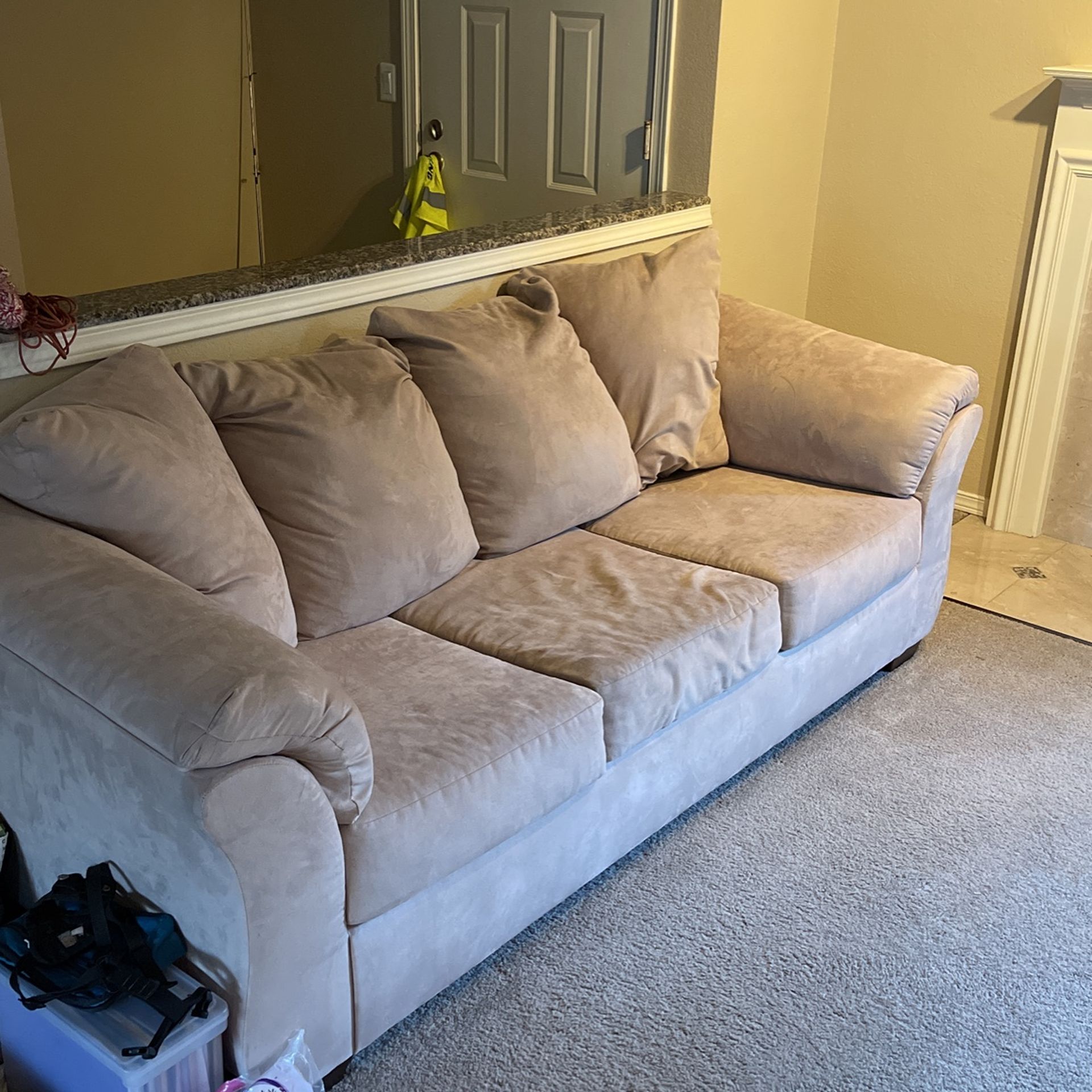 Couch for Sale in Bellevue, WA - OfferUp