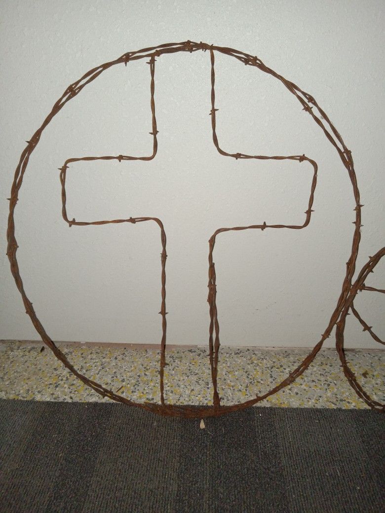 Rustic Barbed Wire Decor for Sale in San Antonio, TX - OfferUp