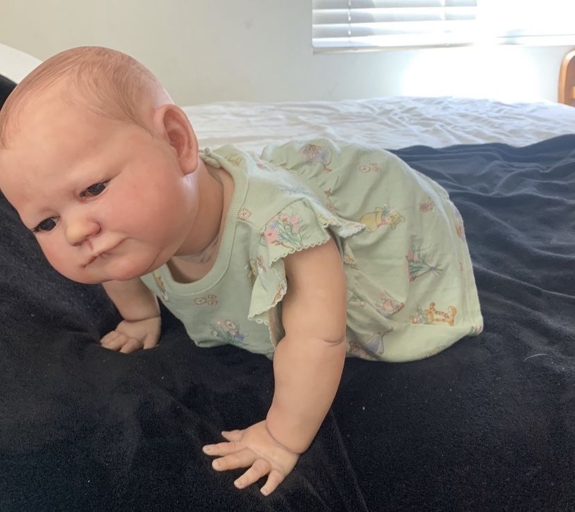 Reborn Baby Doll- Crawler. Lifesize, Weighted for Sale in Irwindale, CA ...