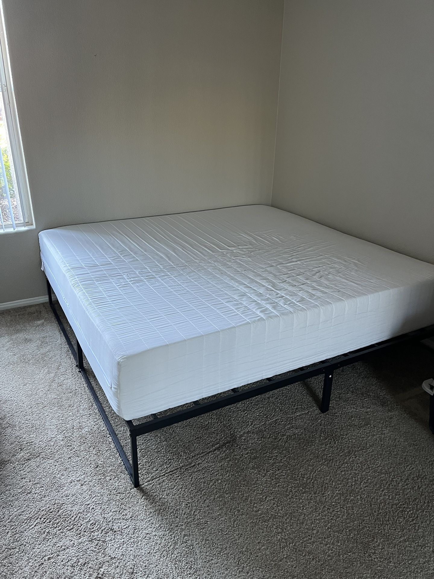 Free King Size Mattress for Sale in Henderson, NV - OfferUp