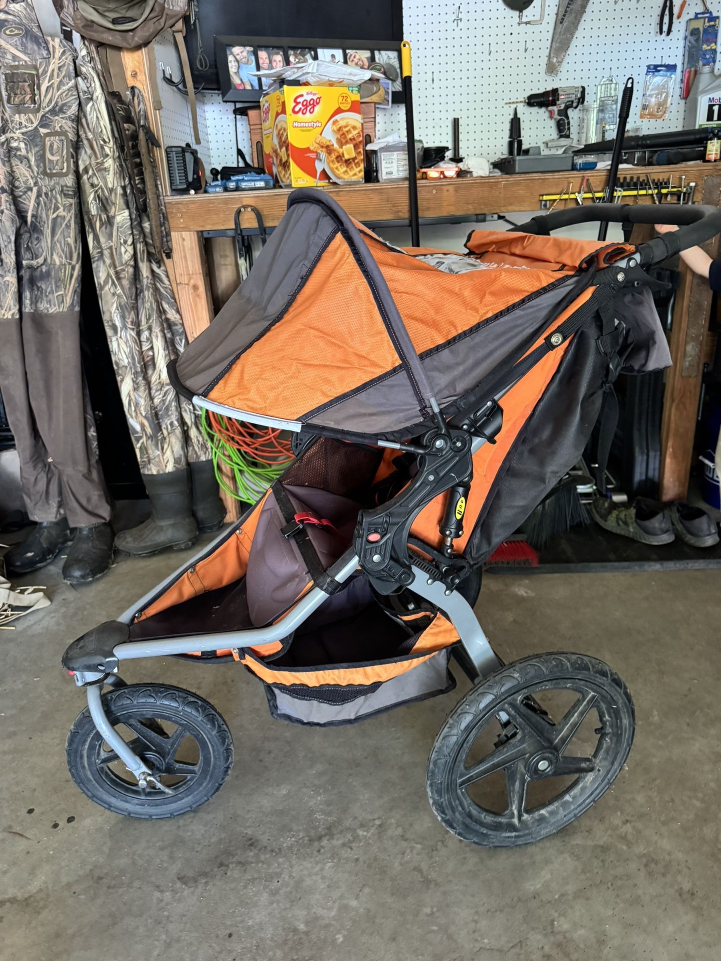 Bob Revolution Stroller for Sale in Tumwater, WA - OfferUp