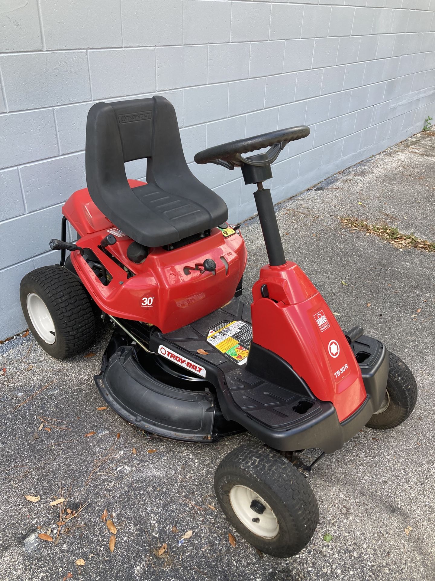Garage Kept Troybilt TB30R Mulching Tractor 30 Inch Riding Lawn Mower ...