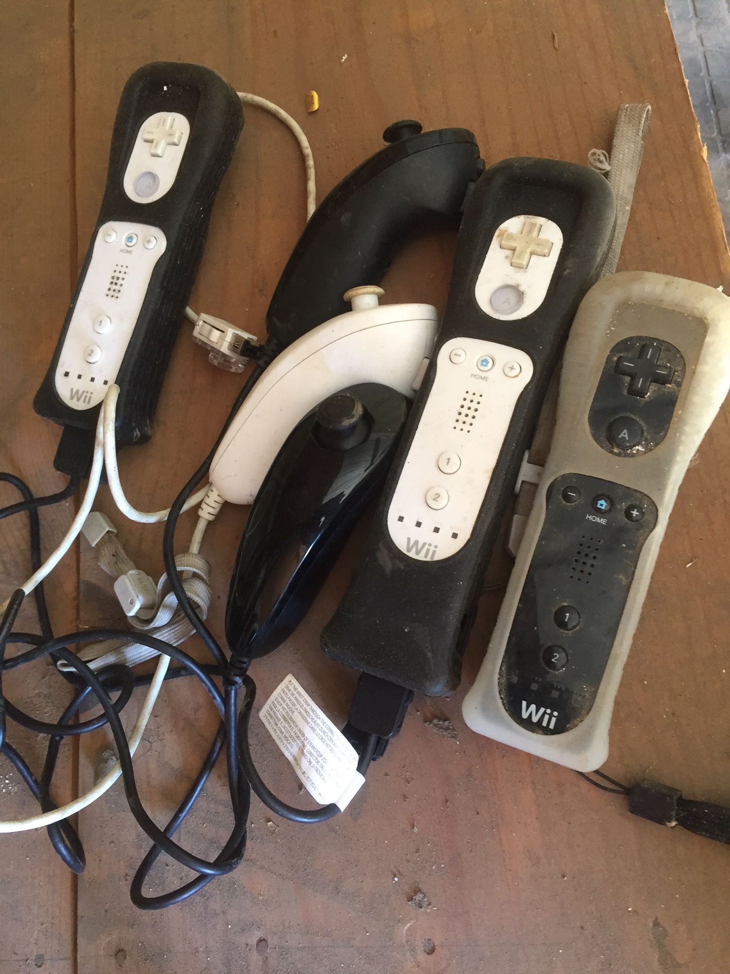 Wii remotes for Sale in Hemet, CA - OfferUp