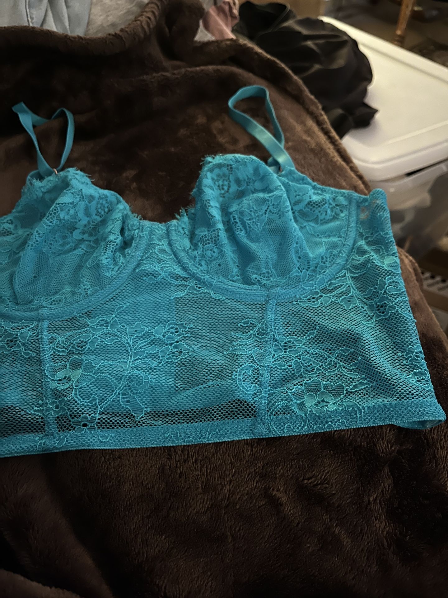 Turquoise Lace Top for Sale in Bakersfield, CA - OfferUp