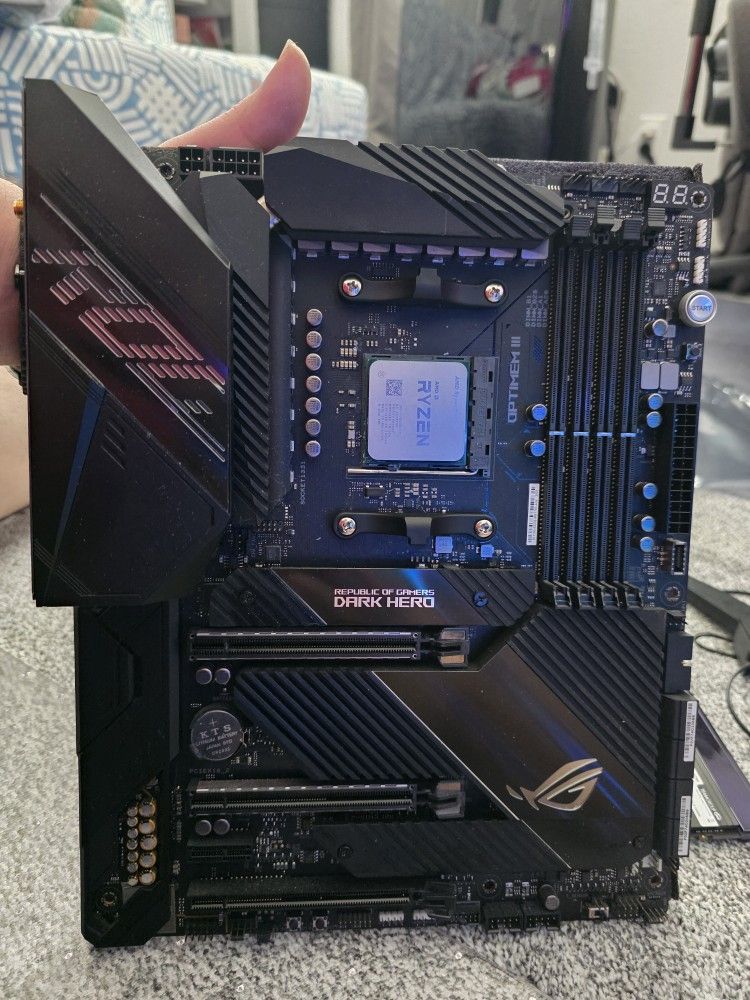 Ryzen 9 5950x + ASUS ROG Crosshair X570 Dark Hero + 16GB RAM DDR4 ...