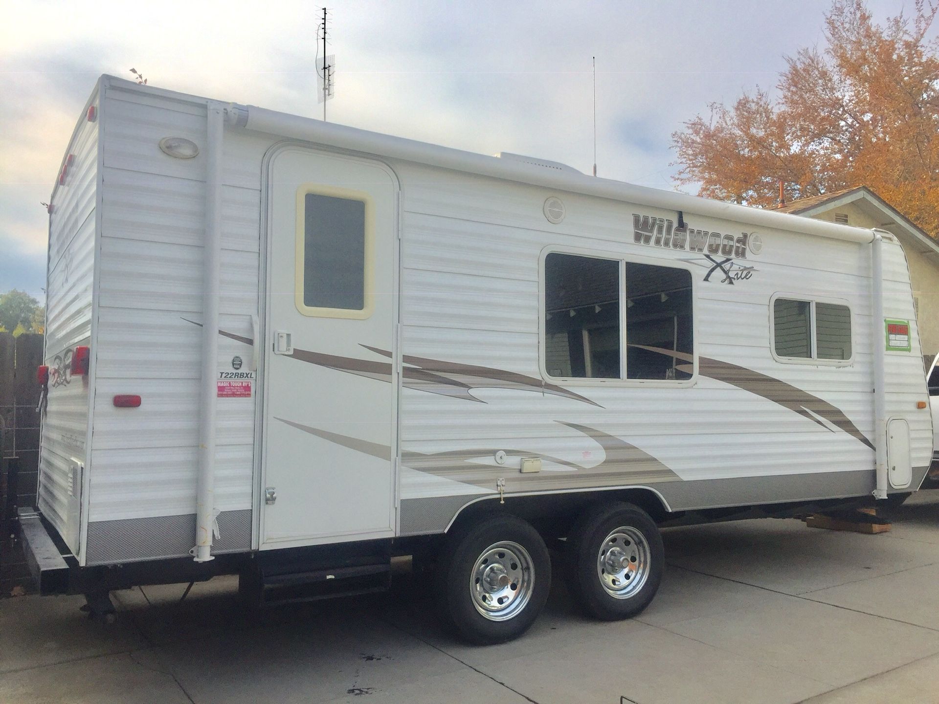 FOR SALE MINT CONDITION, 20 FT LONG, 2011 TRAVEL TRAILER $10,500 FIRM ...