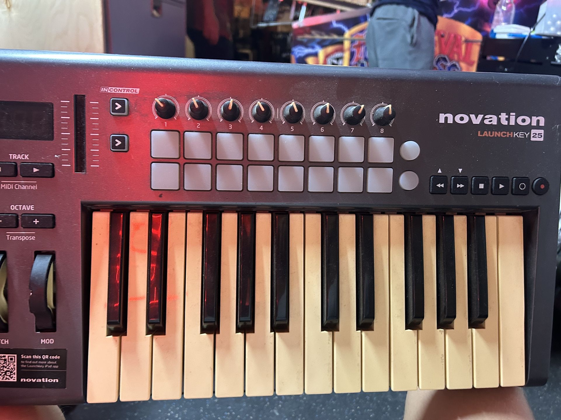 Novation Launchkey 25 MIDI Keyboard – Untested – $20 for Sale in Los ...