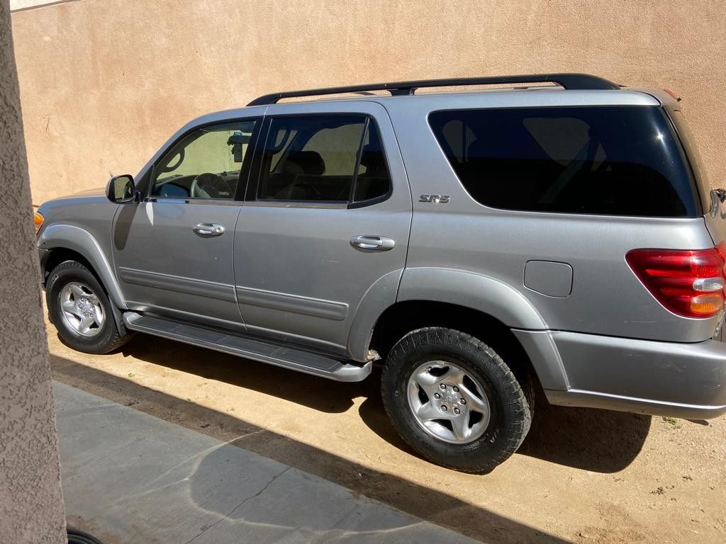 2002 Toyota Sequoia for Sale in Lancaster, CA - OfferUp