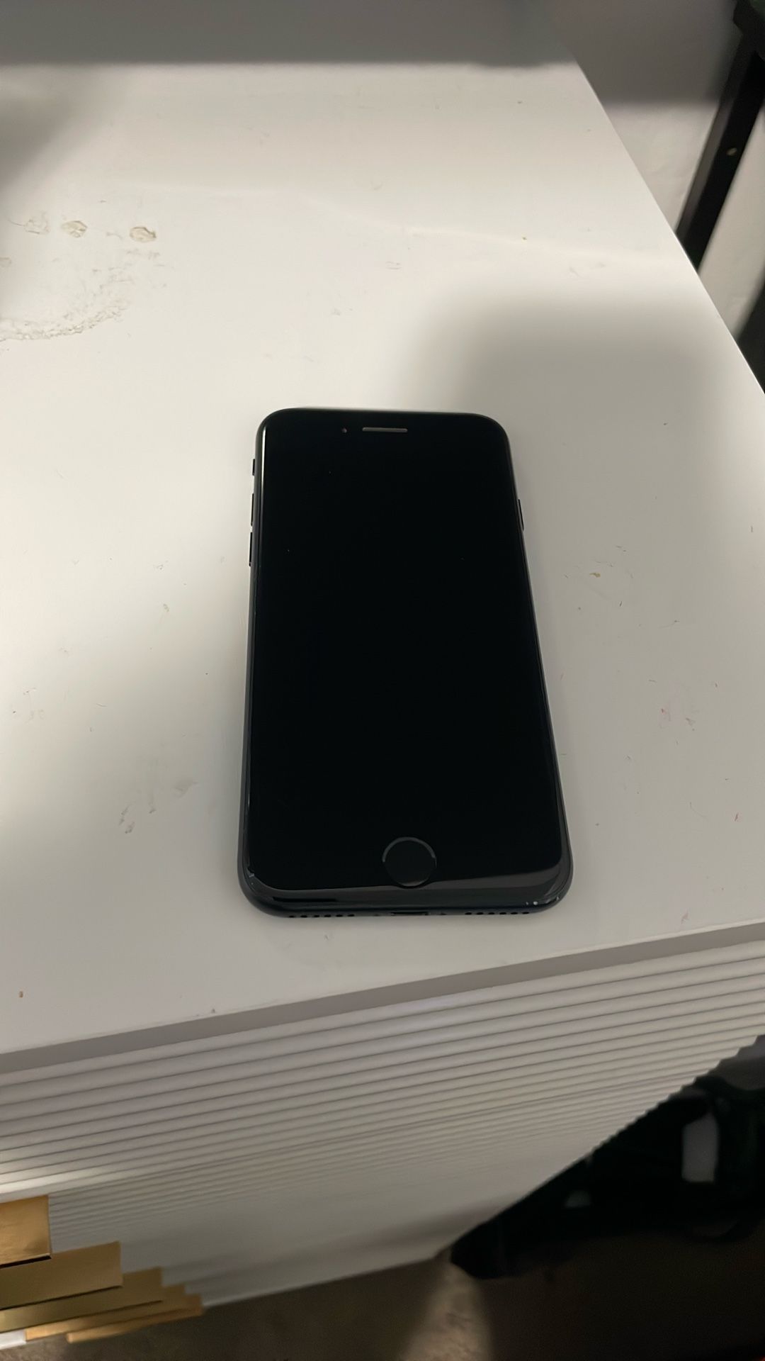 iPhone SE Small Dark Blue for Sale in Bakersfield, CA - OfferUp