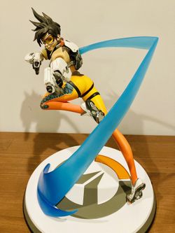 Tracer Overwatch Statue