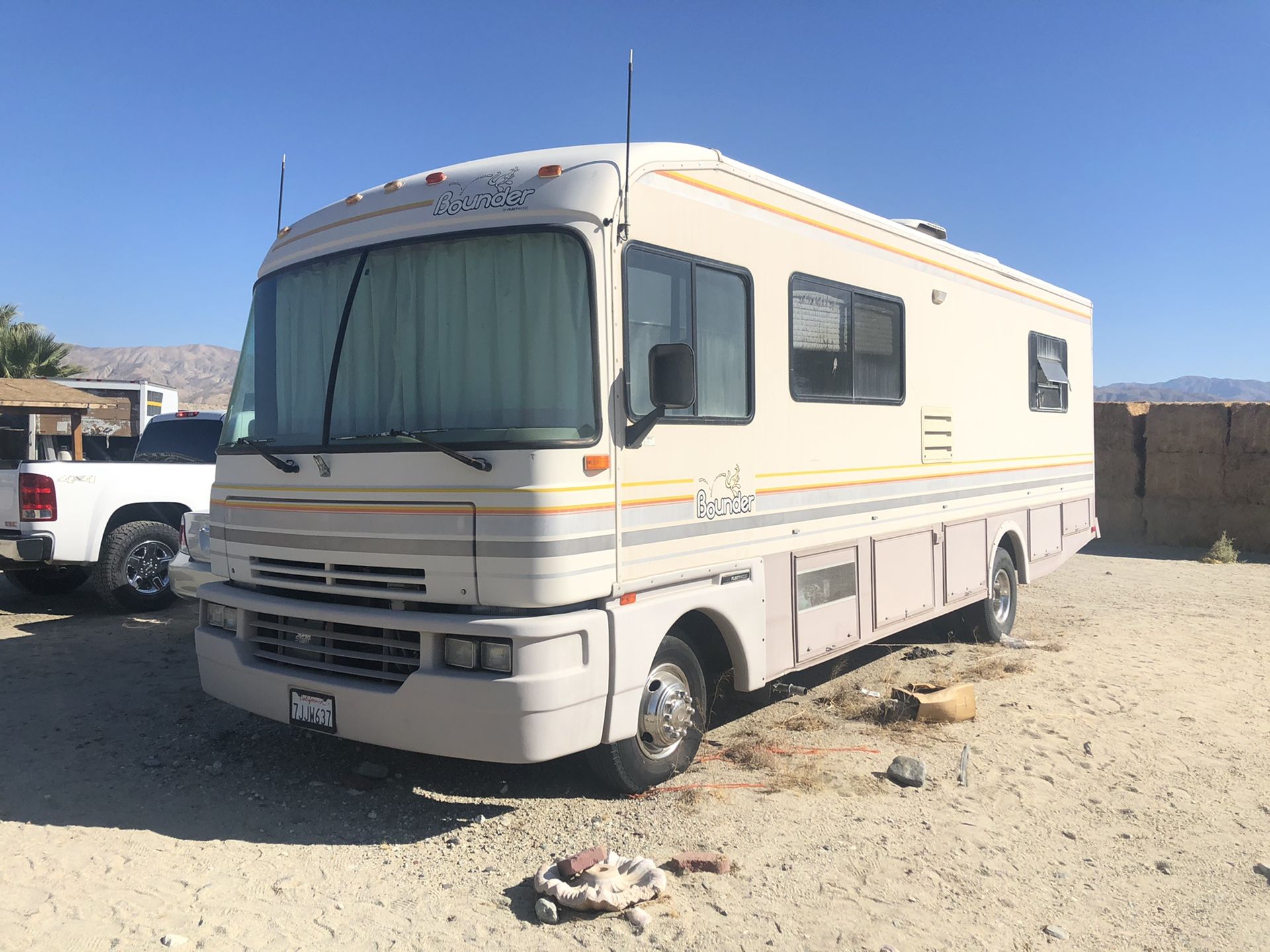 1992 Fleetwood bounder RV for Sale in Cathedral City, CA - OfferUp
