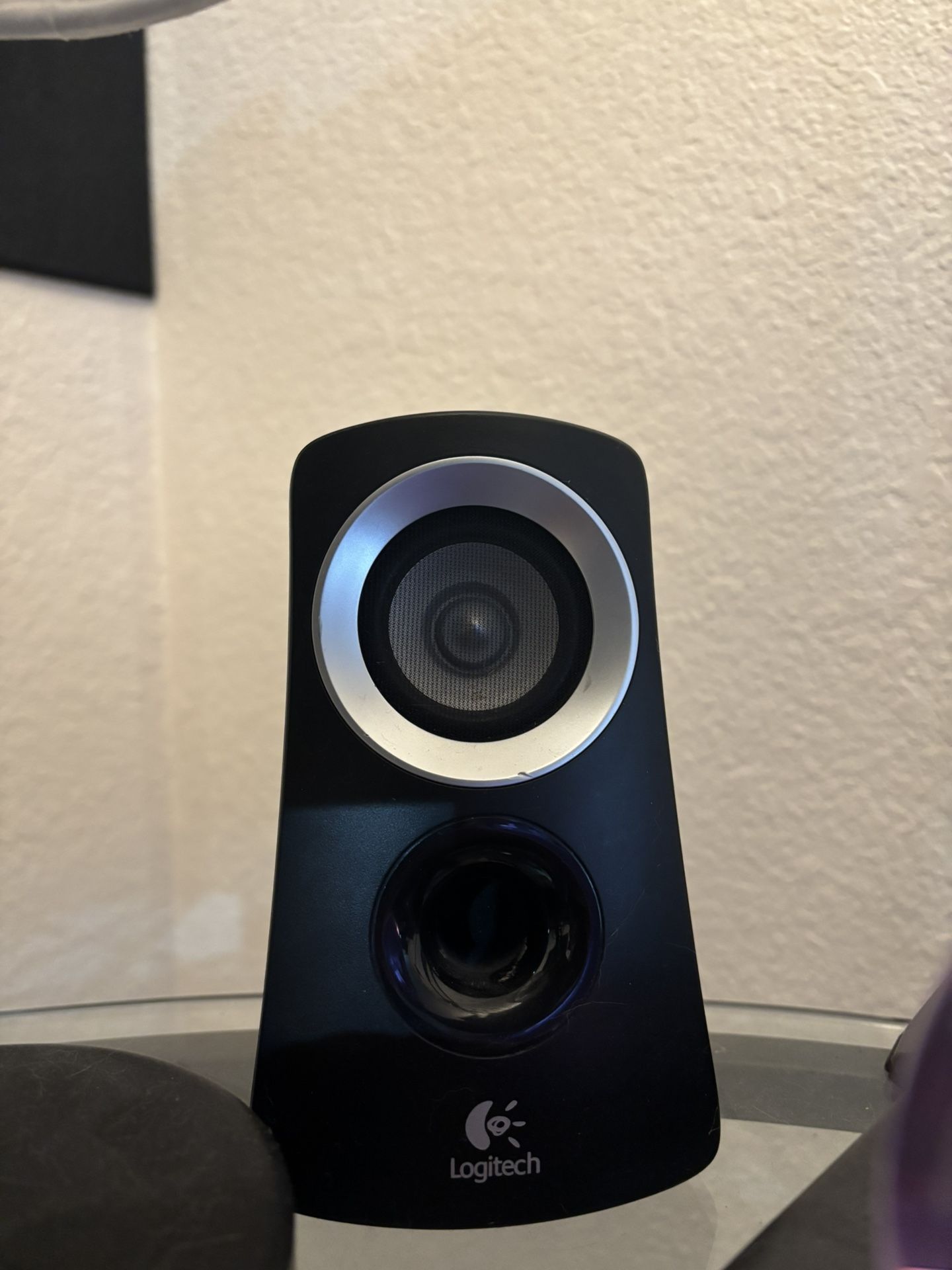 Logitech Z313 2.1 Speaker System With Subwoofer for Sale in Phoenix, AZ ...