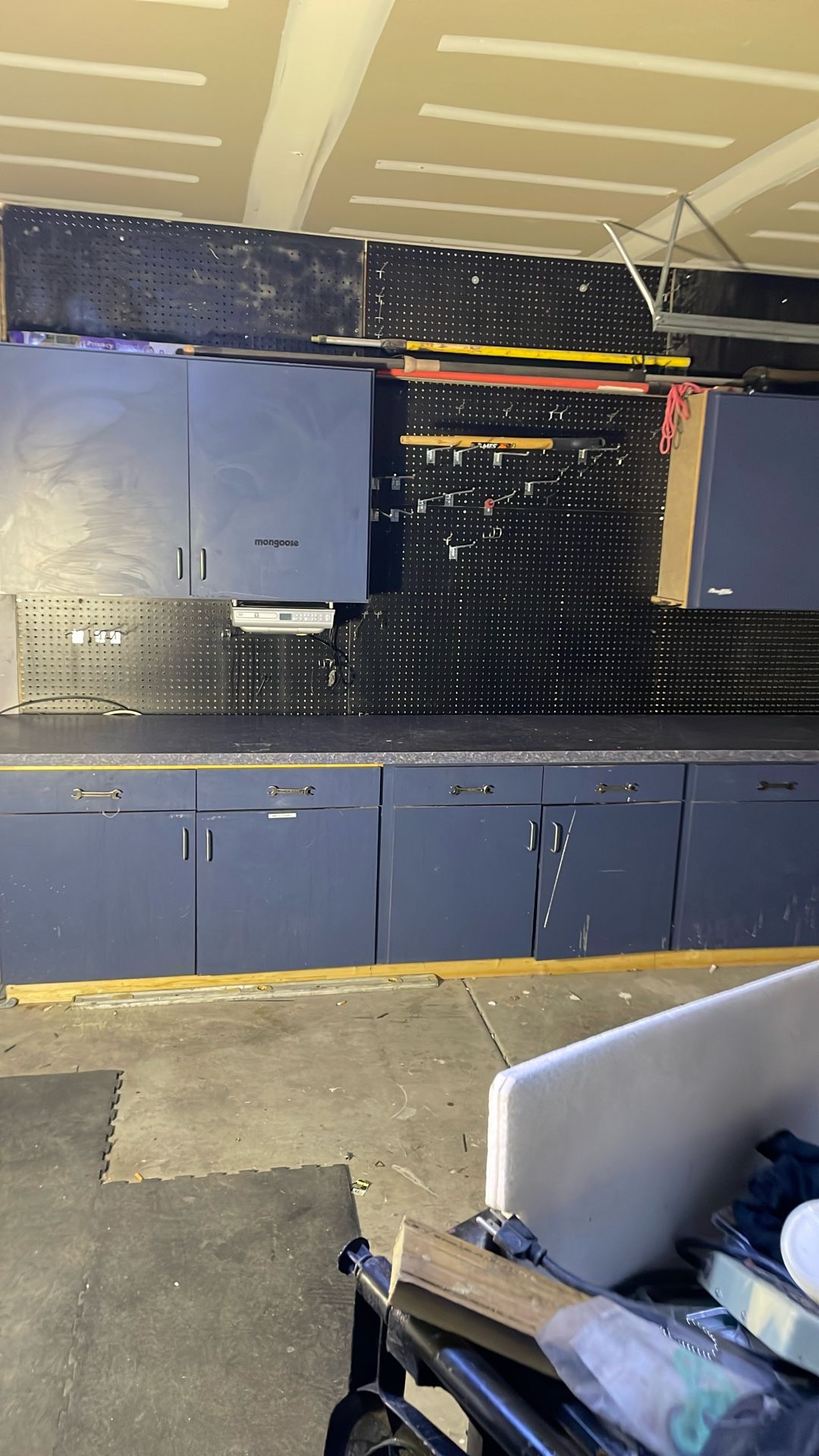 Garage Counter N Cabinets for Sale in Henderson, NV - OfferUp