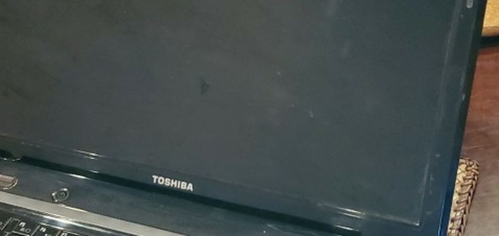 Old Laptop/No Hard Drive Toshiba Satellite L755 S5170 for Sale in ...