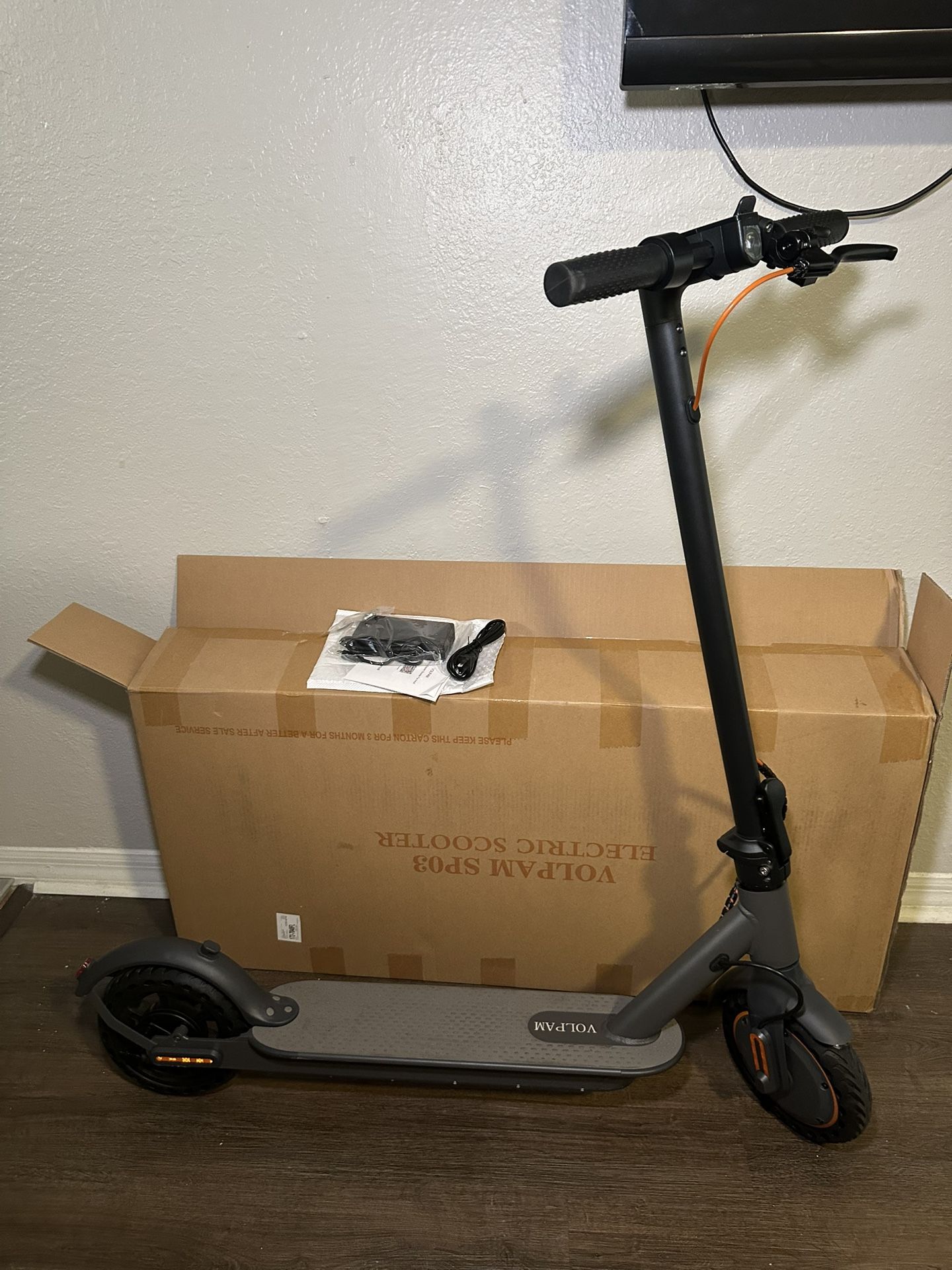VOLPAM SP03 ELECTRIC SCOOTER for Sale in Tallahassee, FL - OfferUp