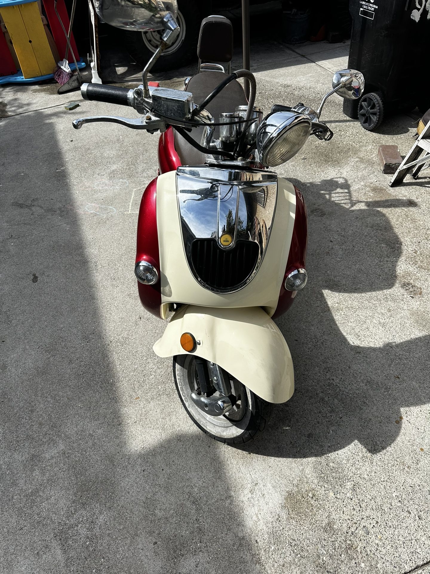 Moped scooter for Sale in Los Angeles, CA - OfferUp