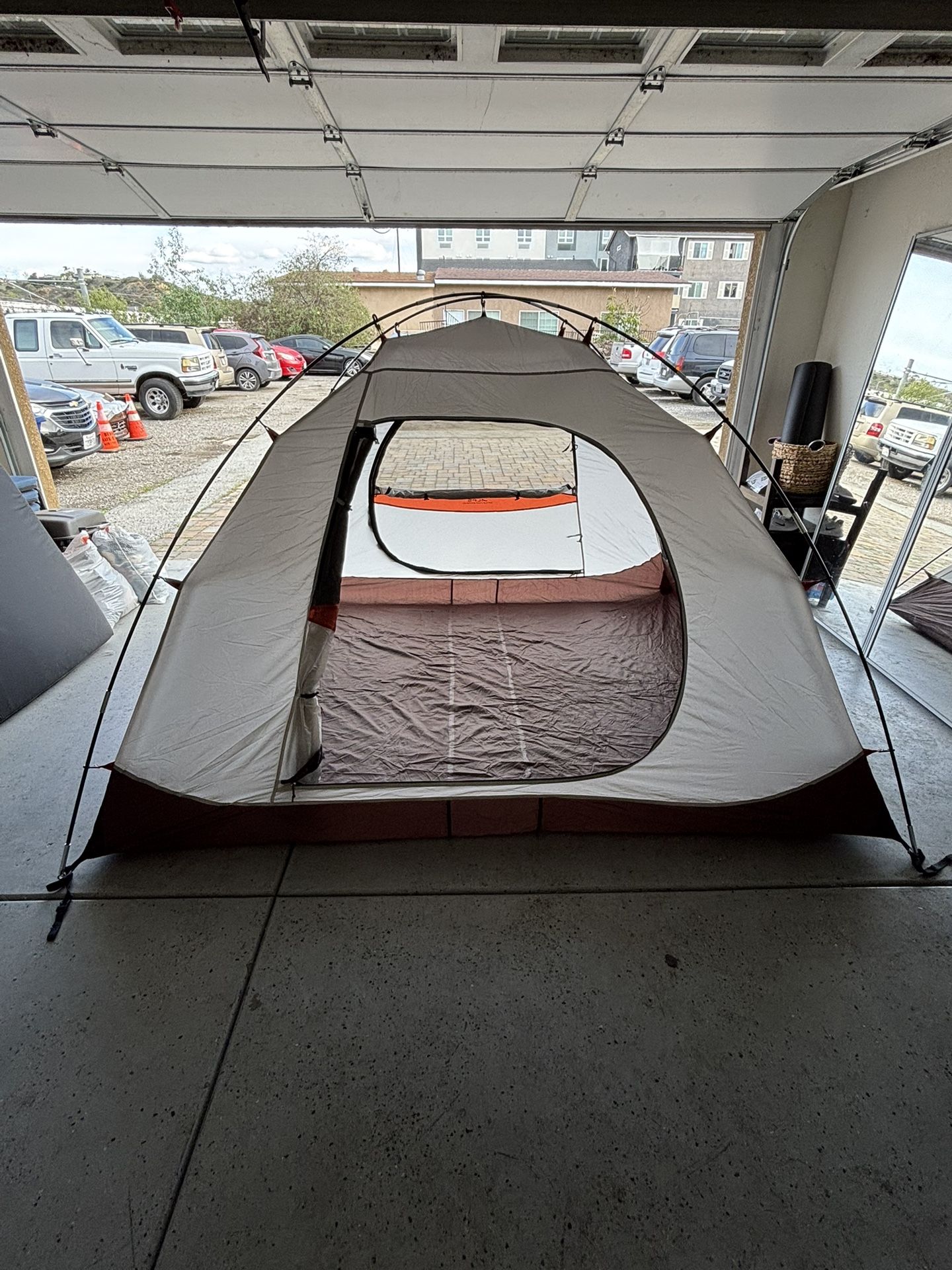 The ALPS Mountaineering Meramac 4-Person Dome Tent for Sale in San ...