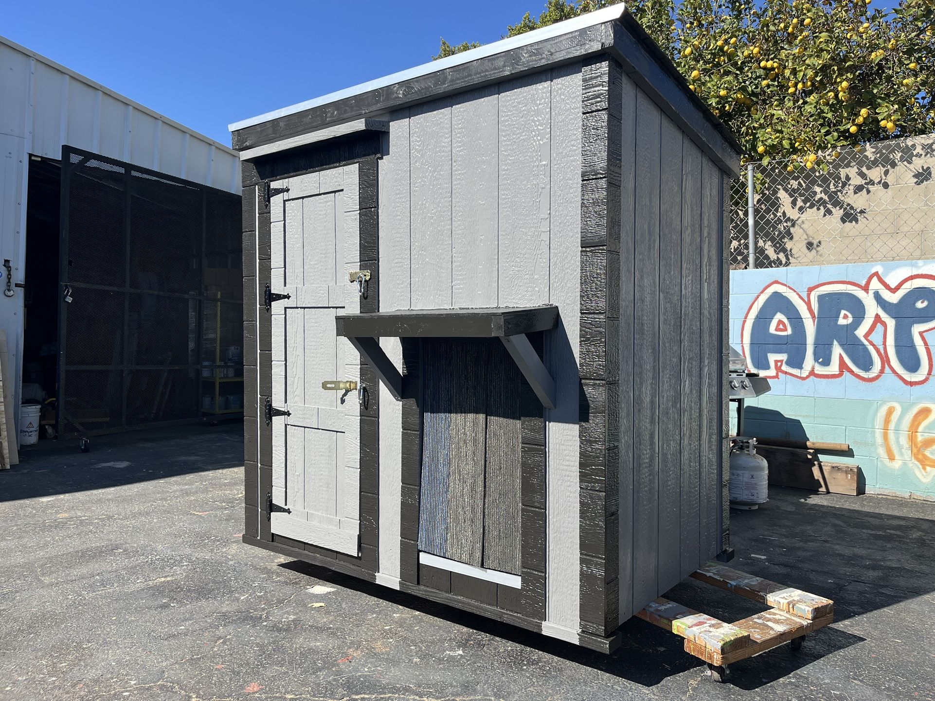 Dog House Start At ; for Sale in Visalia, CA - OfferUp