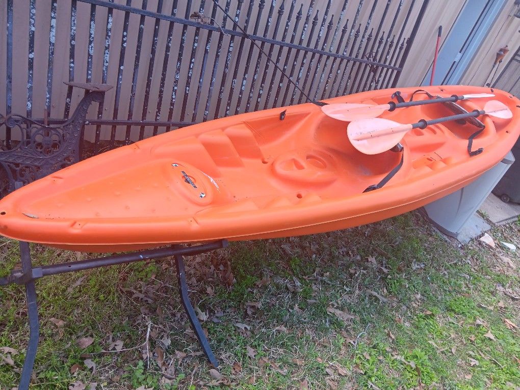 Pelican Kayak 13ft for Sale in Conroe, TX - OfferUp