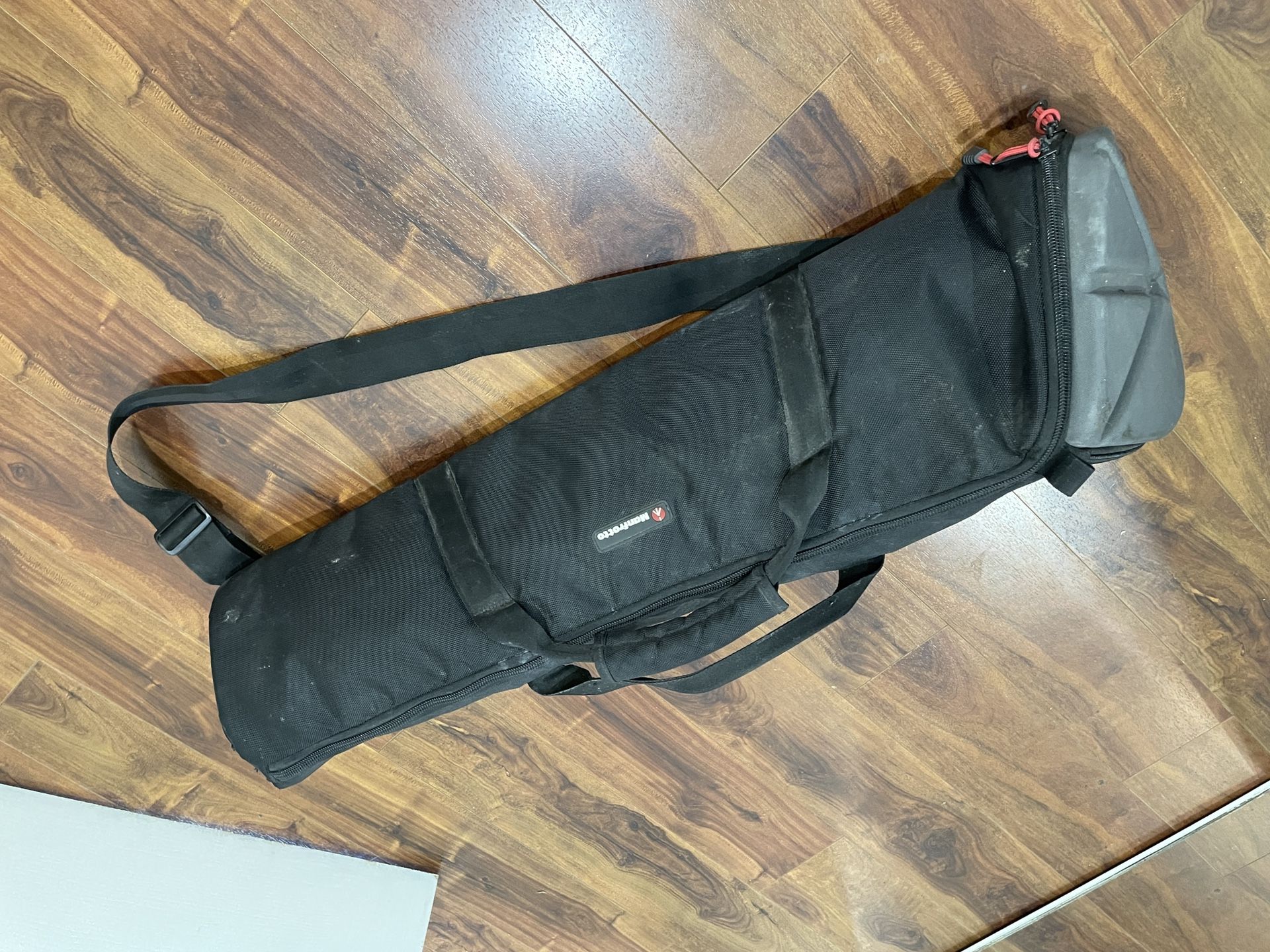 Manfrotto Heavy Duty Tripod for Sale in Cty Of Cmmrce, CA - OfferUp