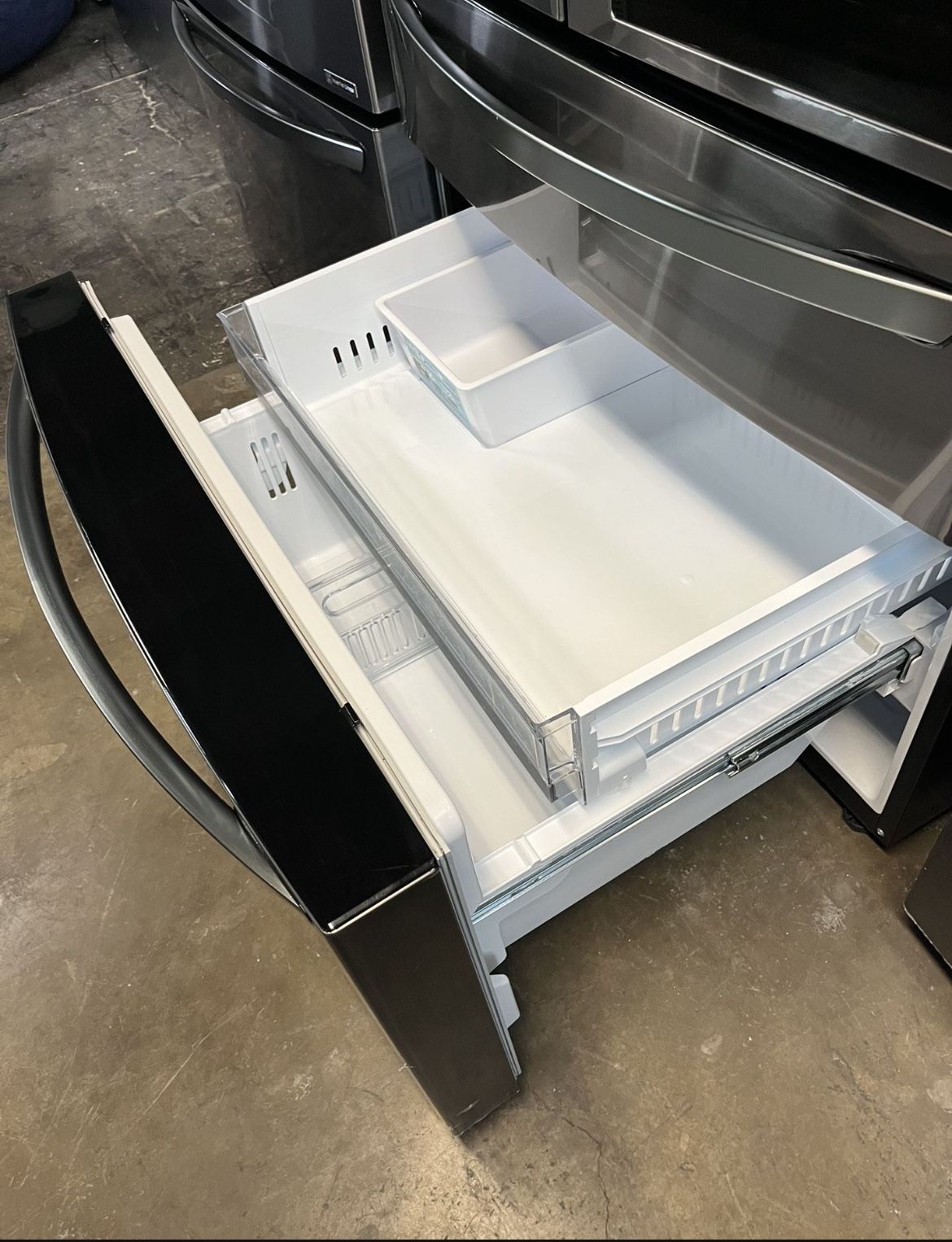 KNOCK KNOCK LG INSTA VIEW FRIDGE WITH CONVERTIBLE MIDDLE DRAWER ...