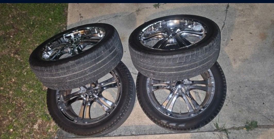 20 Inch Chrome Rims for Sale in San Antonio, TX - OfferUp