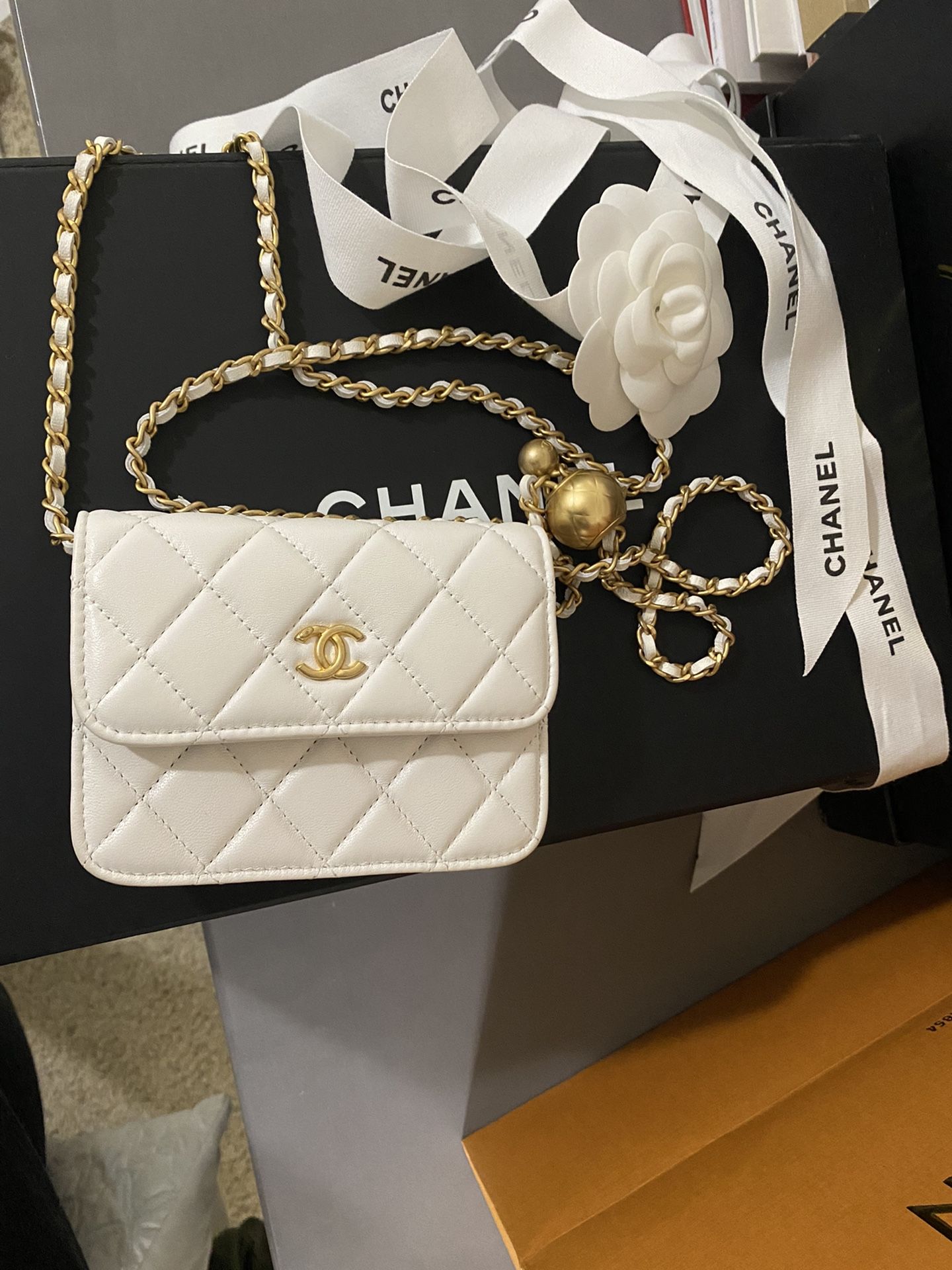 Chanel Pearl Crush Belt/Cross Body Bag for Sale in Everett, WA - OfferUp