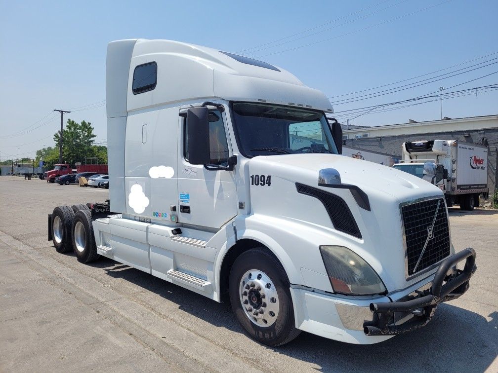 2013 Volvo VNL 670 for Sale in Summit, IL - OfferUp